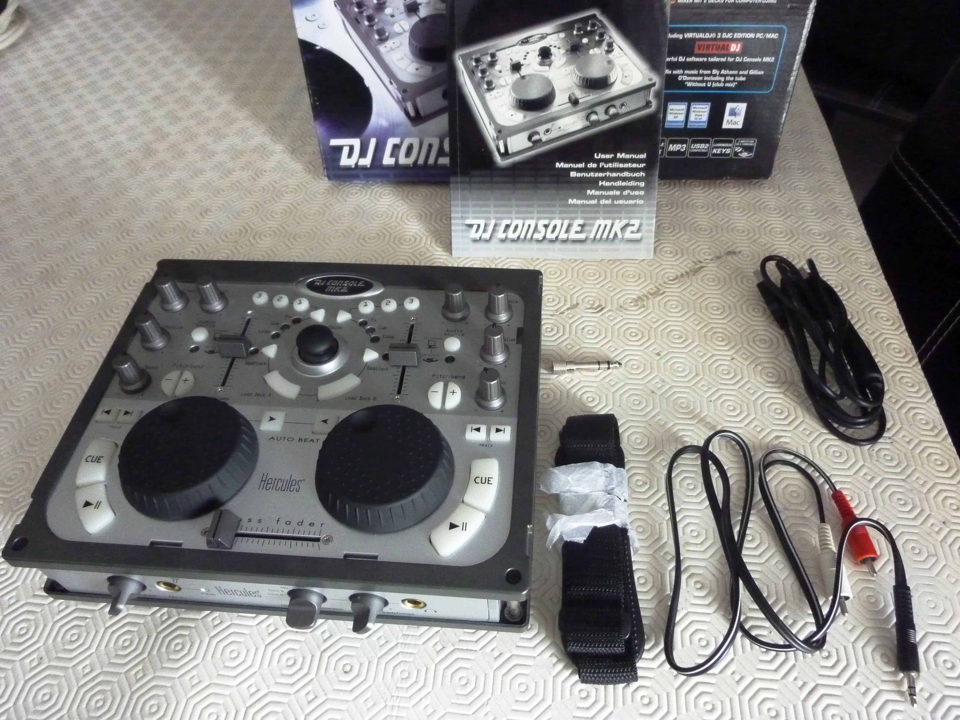 Hercules DJ Console Mk2 image (#619721) - Audiofanzine Hercules DJ Console Mk2 image (#619721) - Audiofanzine