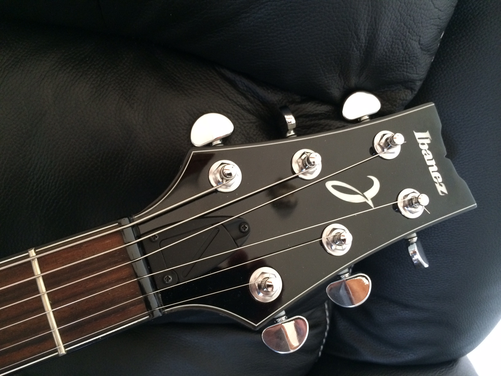 Ibanez ART120 image (#839910) - Audiofanzine