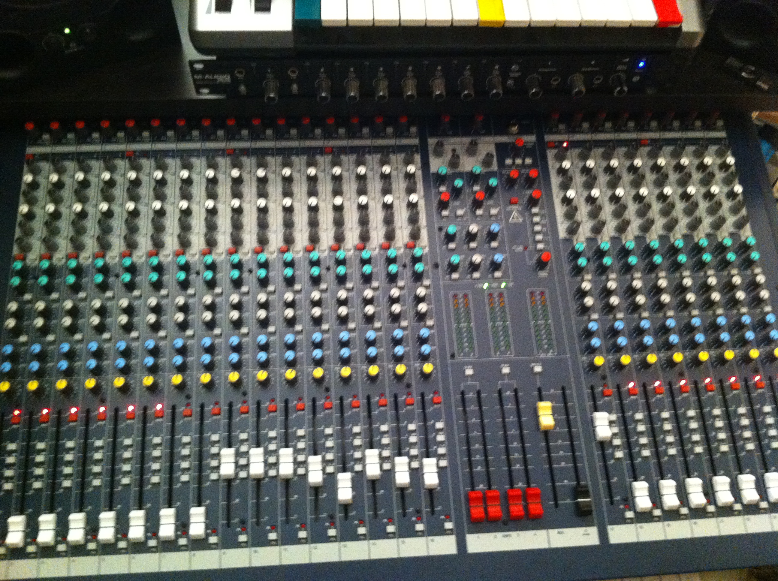 Soundcraft LX7ii 24 image (#1152408) - Audiofanzine