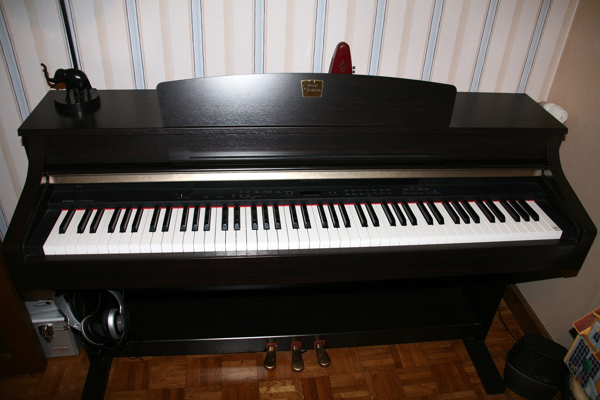 Clavinova Clp - JungleKey.fr Image