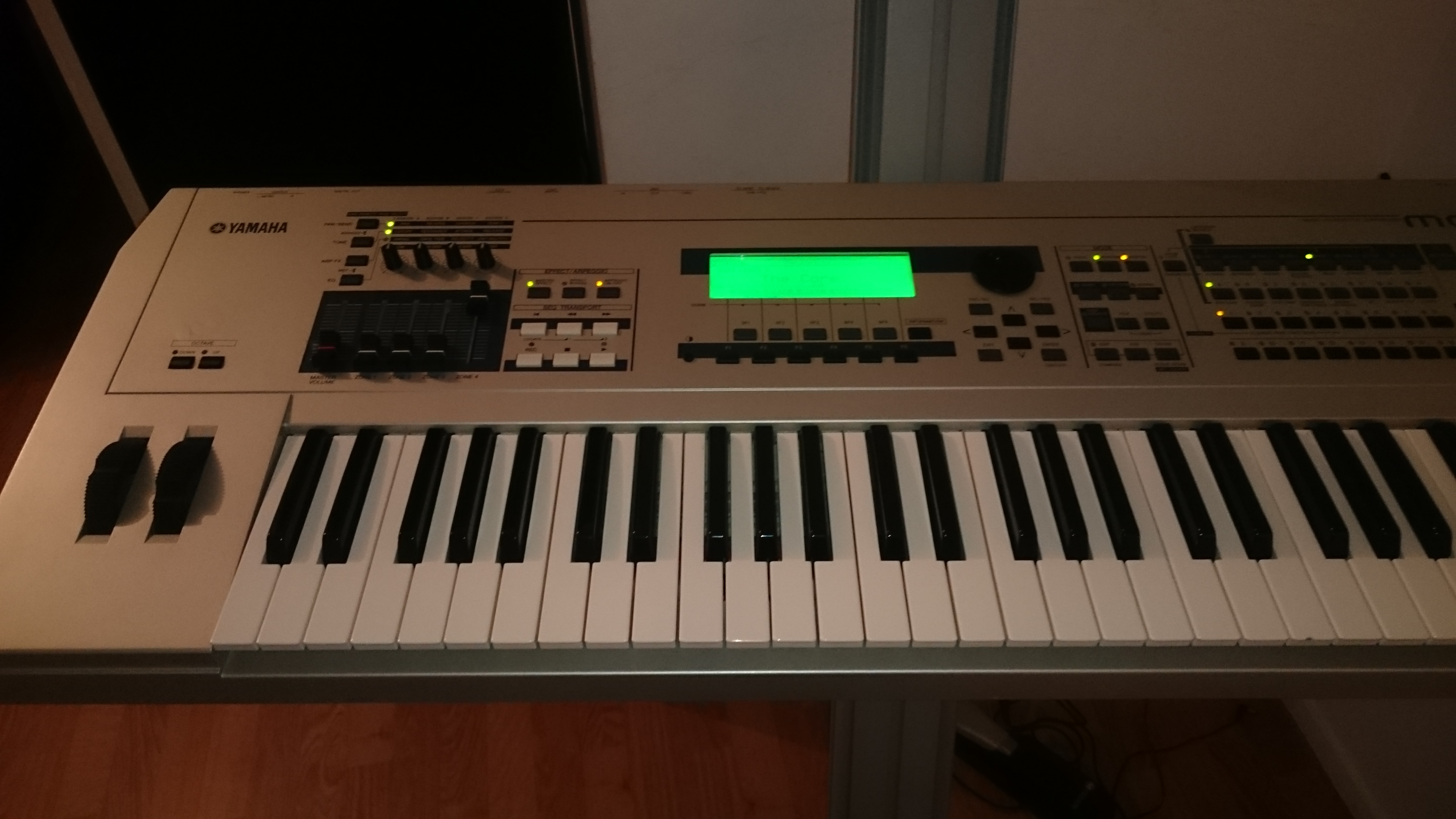 Yamaha MO6 image (#1241950) - Audiofanzine