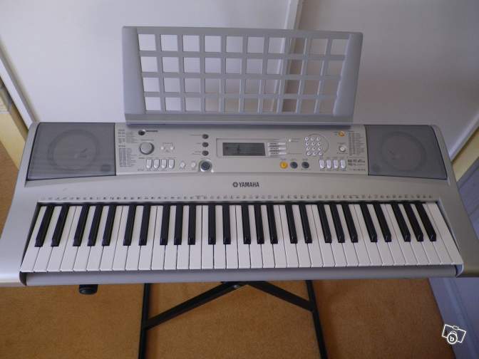Yamaha PSR-E303 image (#418543) - Audiofanzine