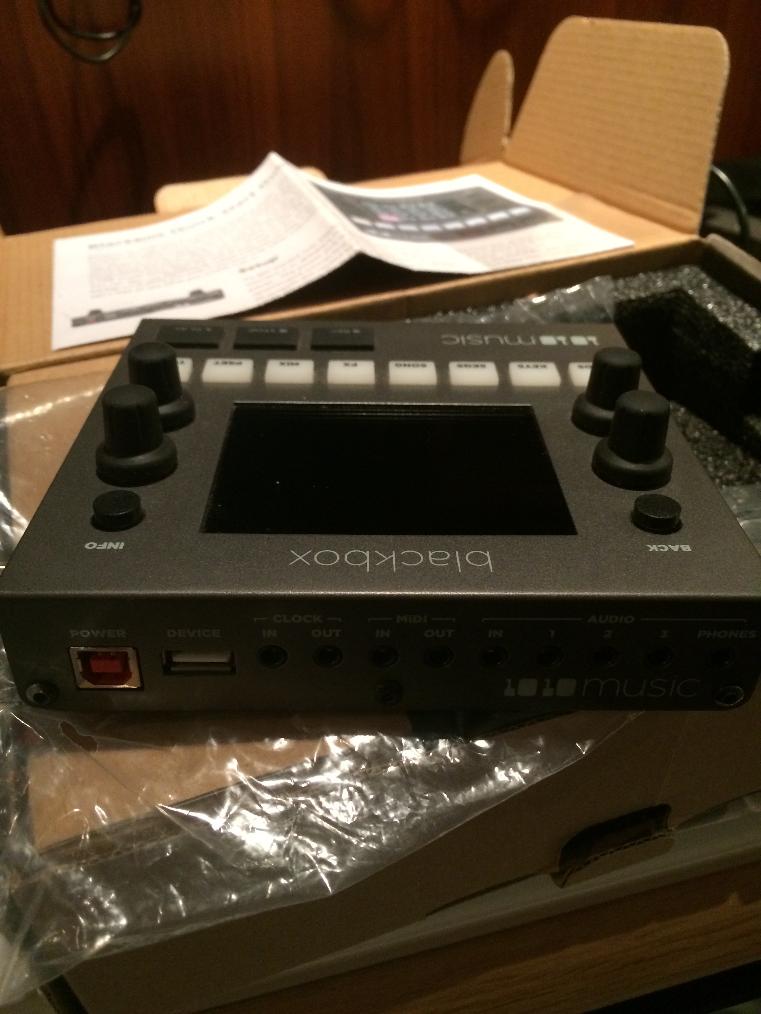 Blackbox - 1010music Blackbox - Audiofanzine