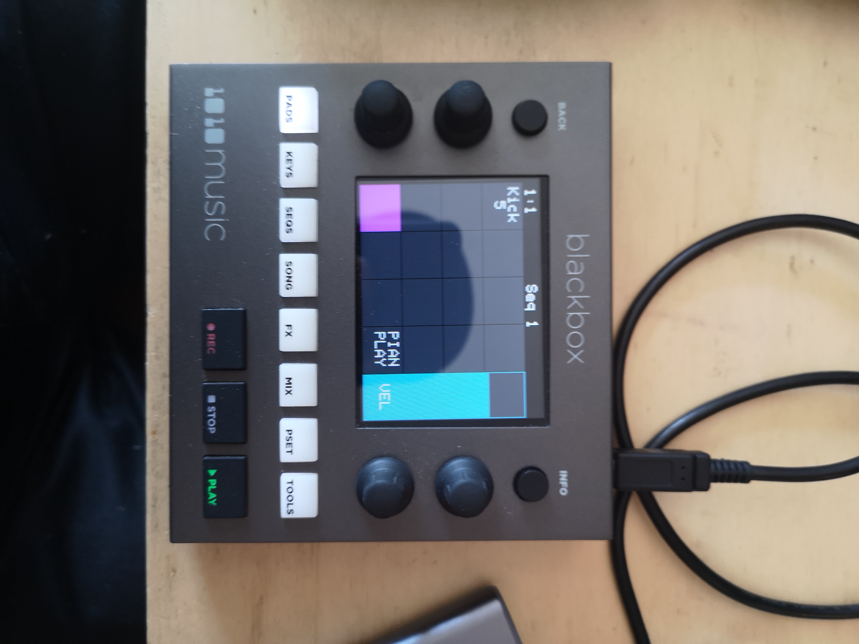 Blackbox - 1010music Blackbox - Audiofanzine