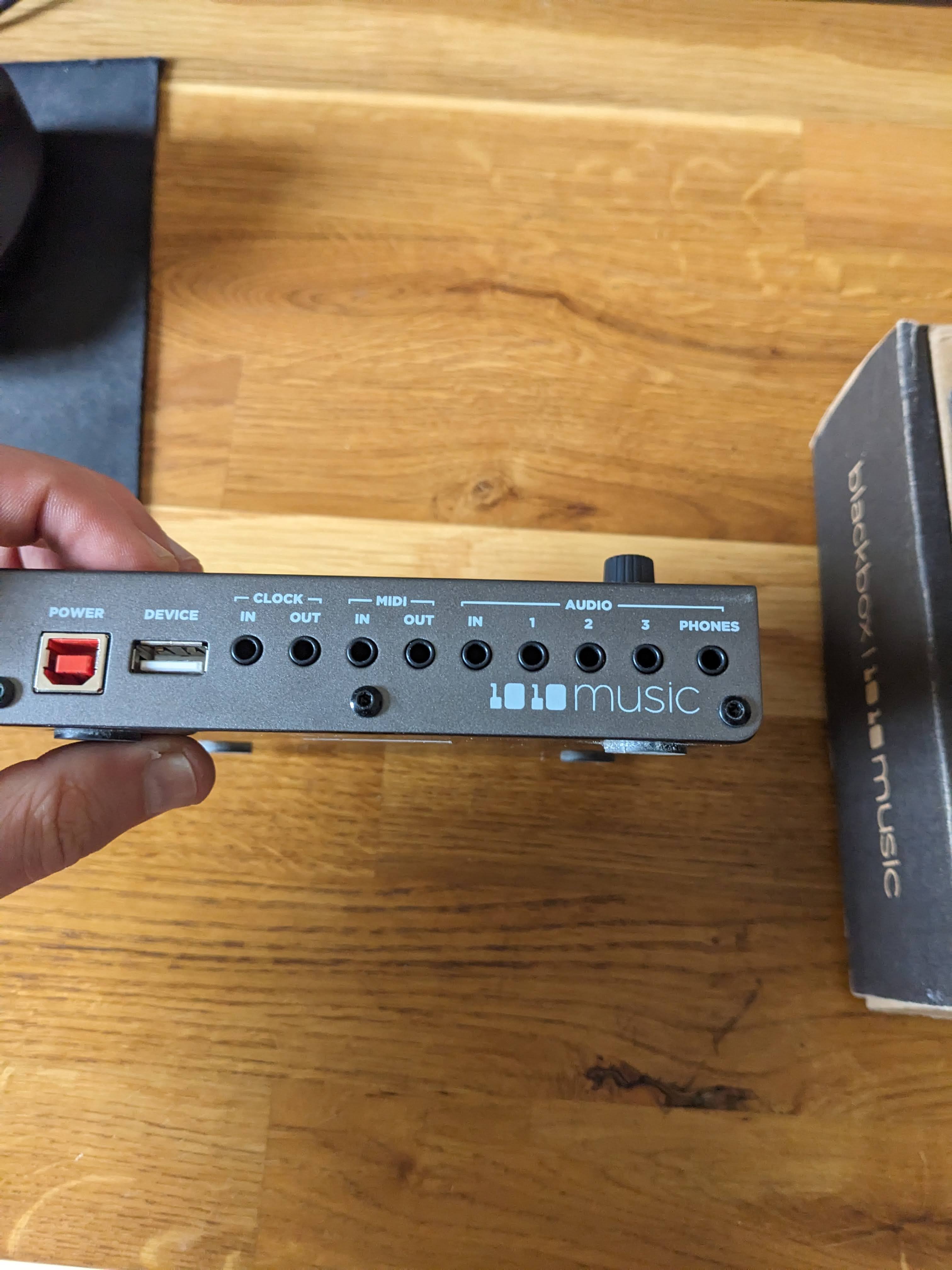 Blackbox - 1010music Blackbox - Audiofanzine