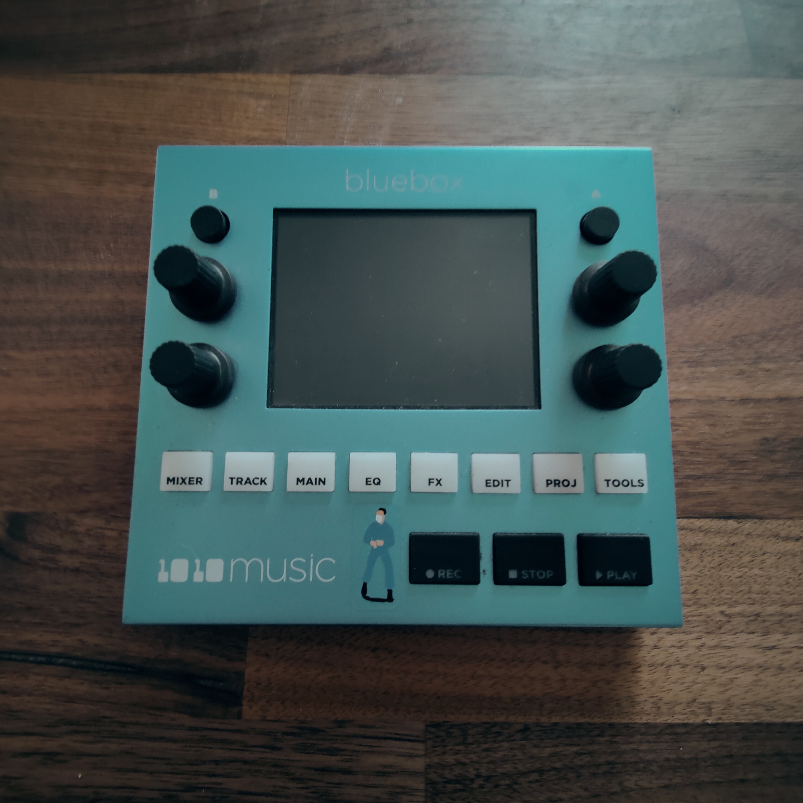 Bluebox - 1010music Bluebox - Audiofanzine