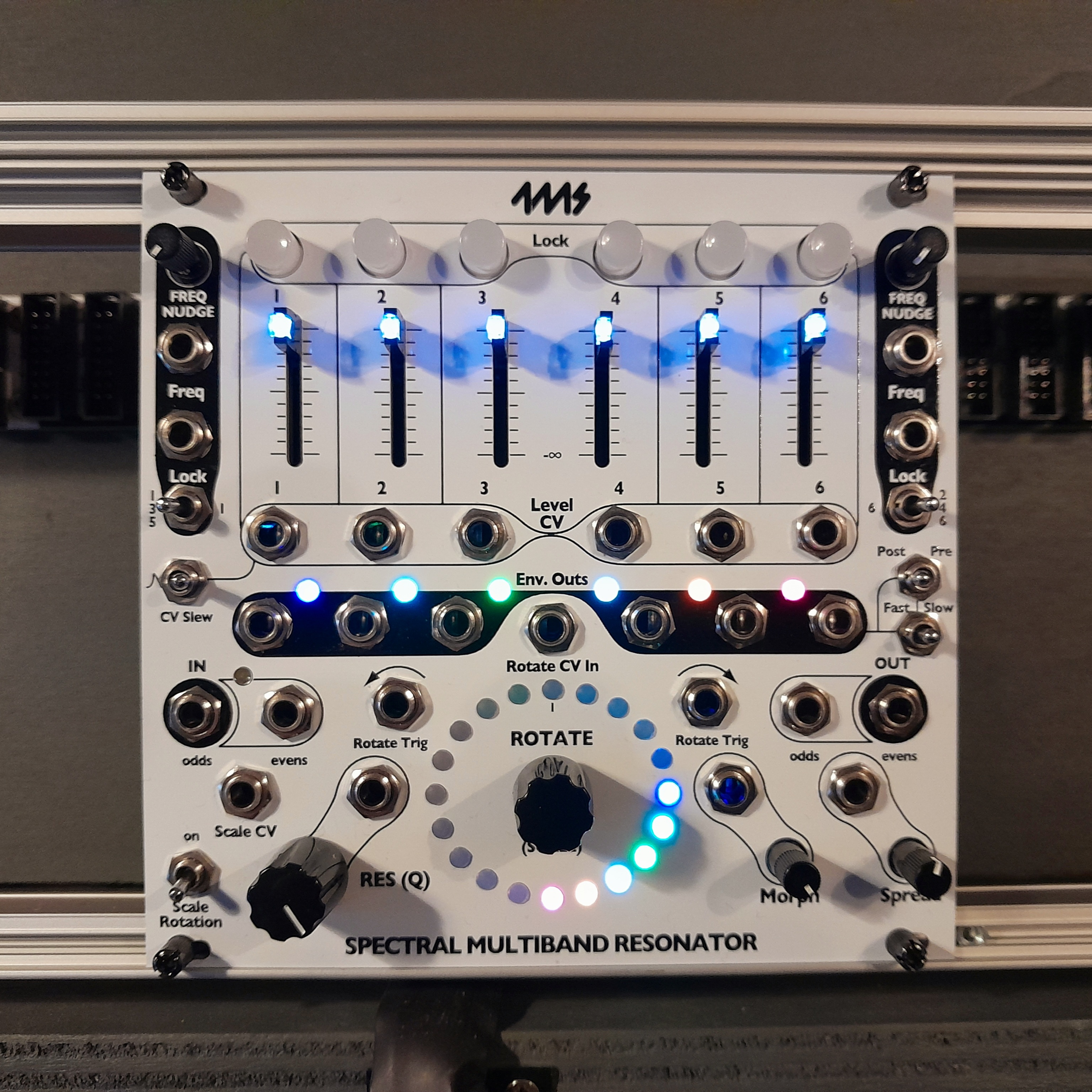 Spectral Multiband Resonator 4ms Company - Audiofanzine
