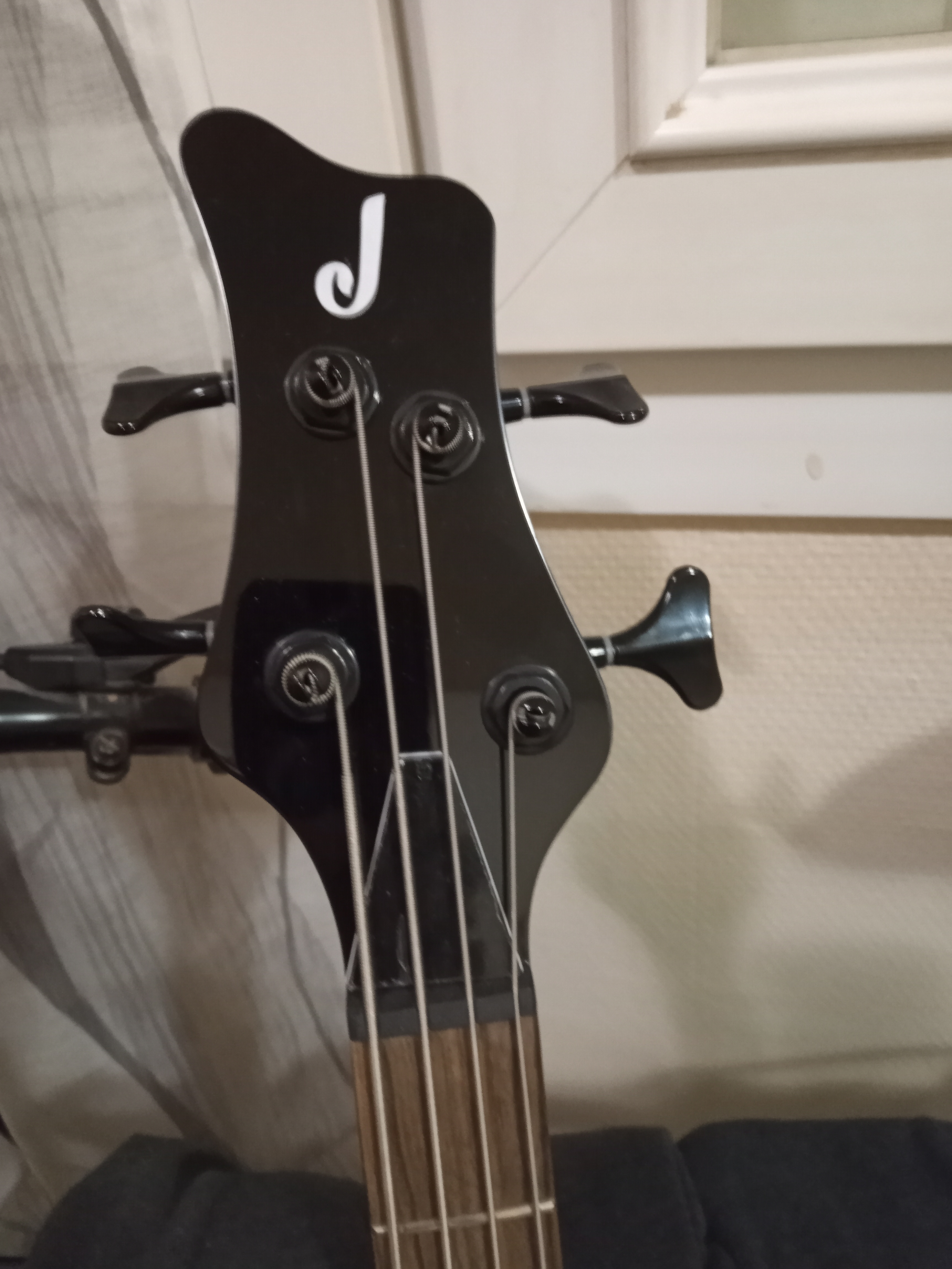 Jackson JS spectra basse JS2 snow white occasion (Ile-de-France ...