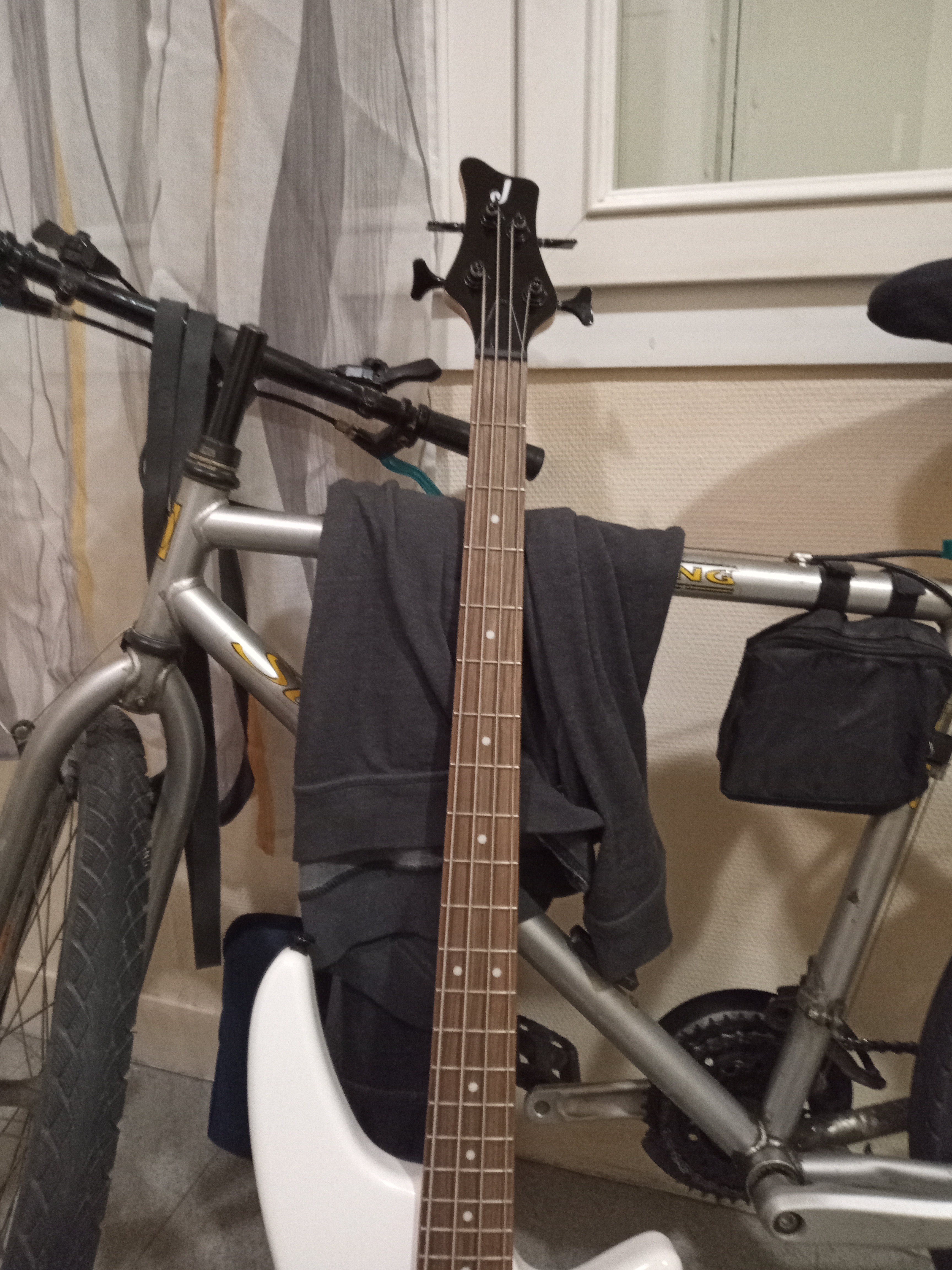 Jackson JS spectra basse JS2 snow white occasion (Ile-de-France ...