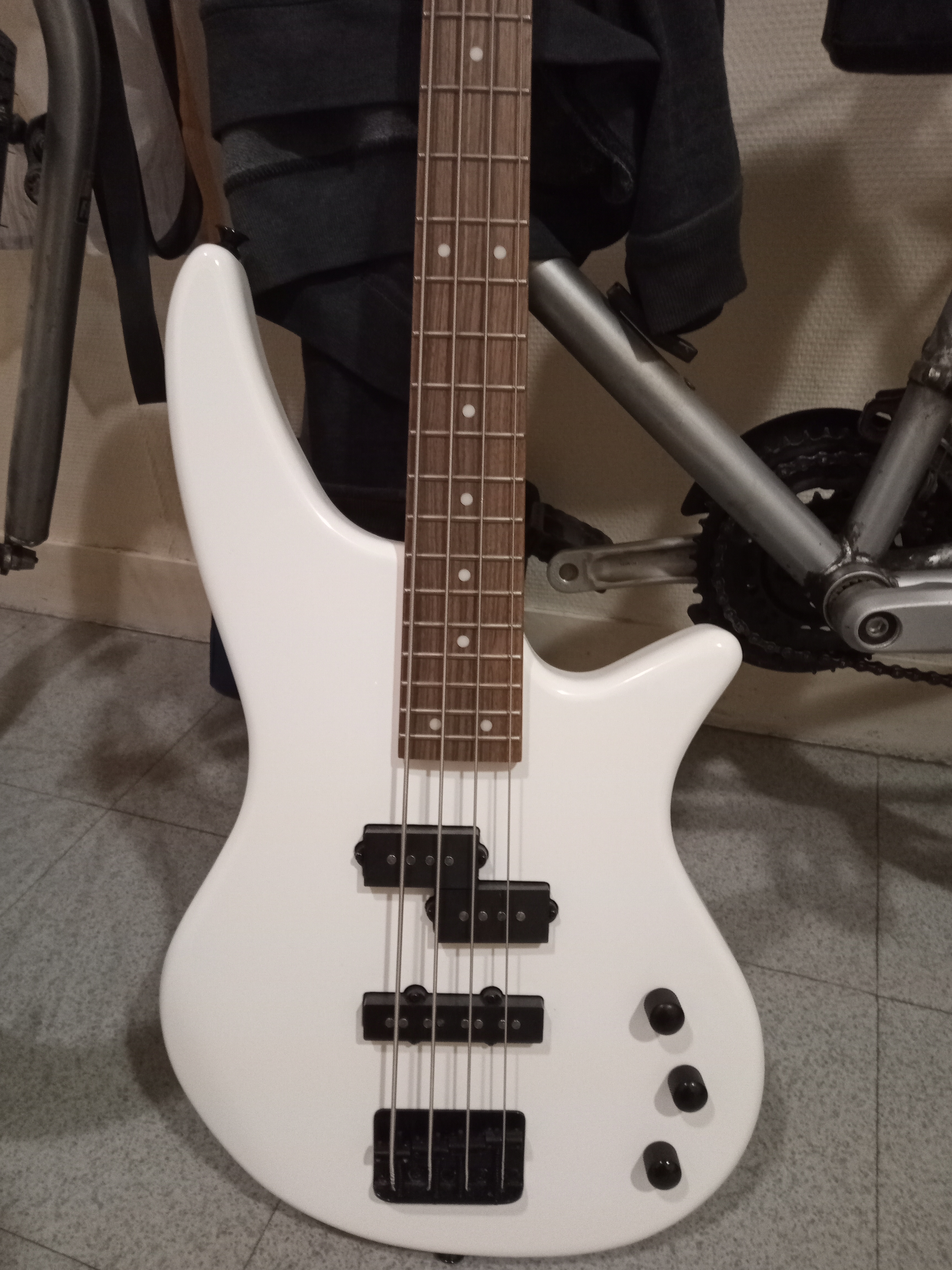 Jackson JS spectra basse JS2 snow white occasion (Ile-de-France ...