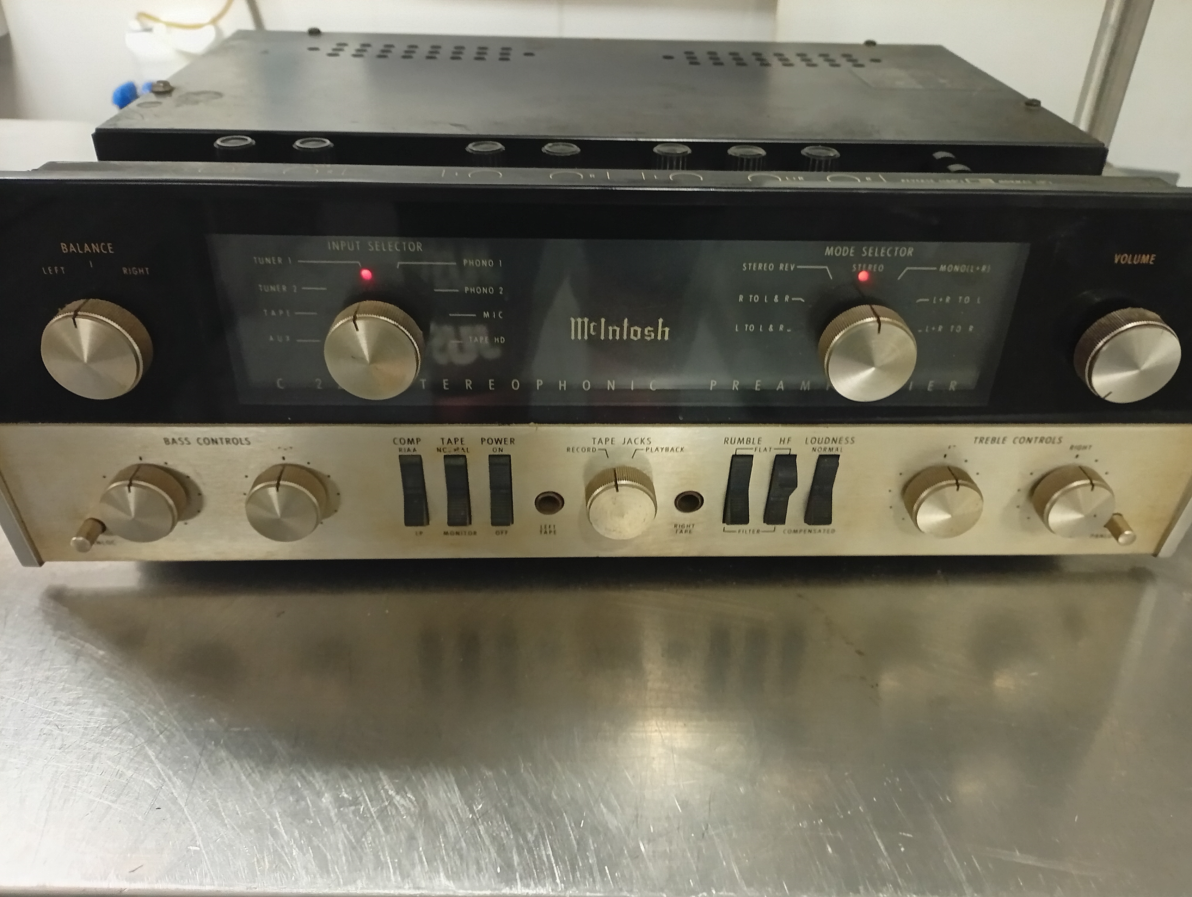 Vend préampli McIntosh mc22 occasion (Languedoc-Roussillon) - Audiofanzine