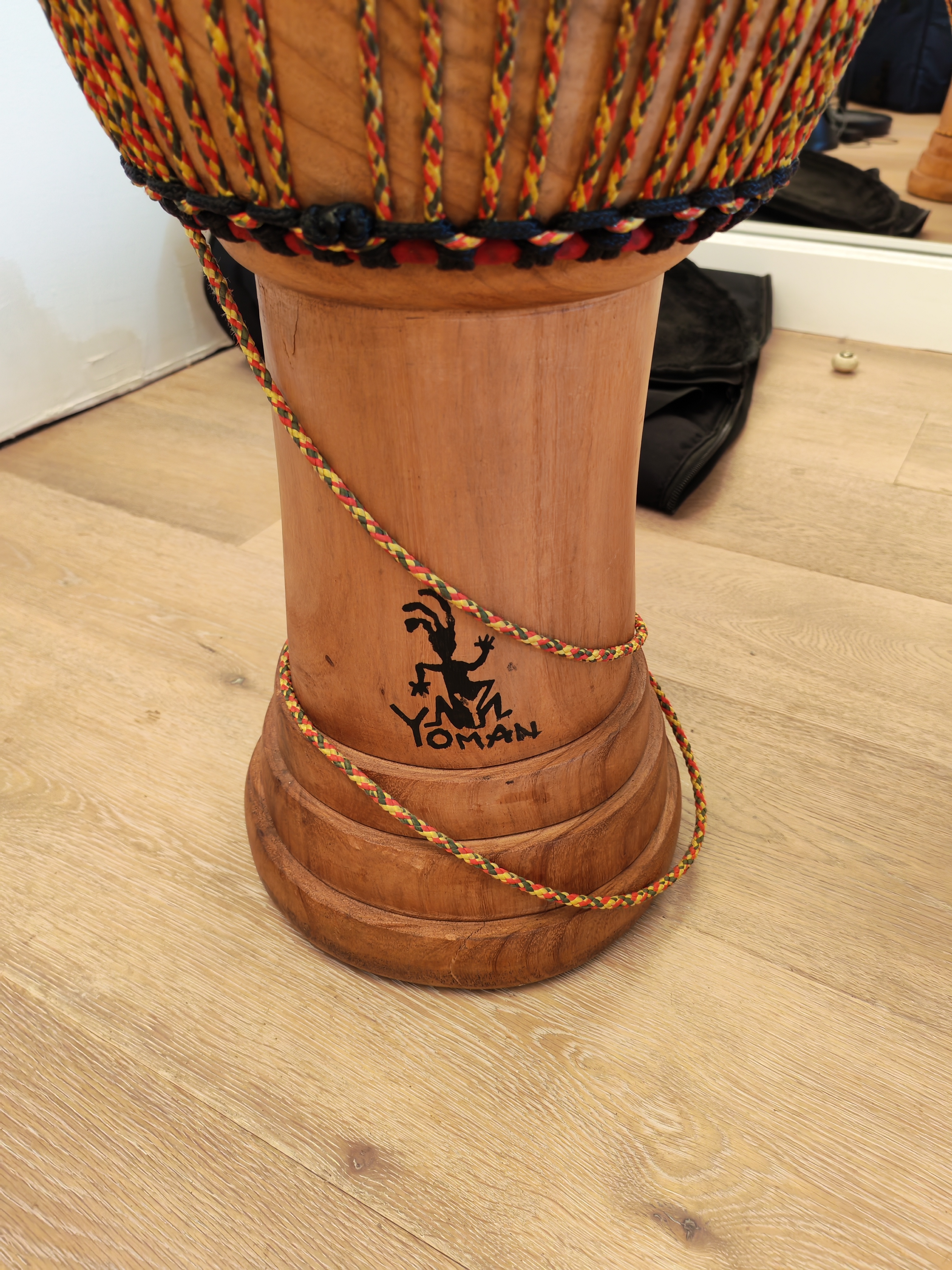 Djembe Yoman avec sa housse Stagg occasion (Ile-de-France) - Audiofanzine