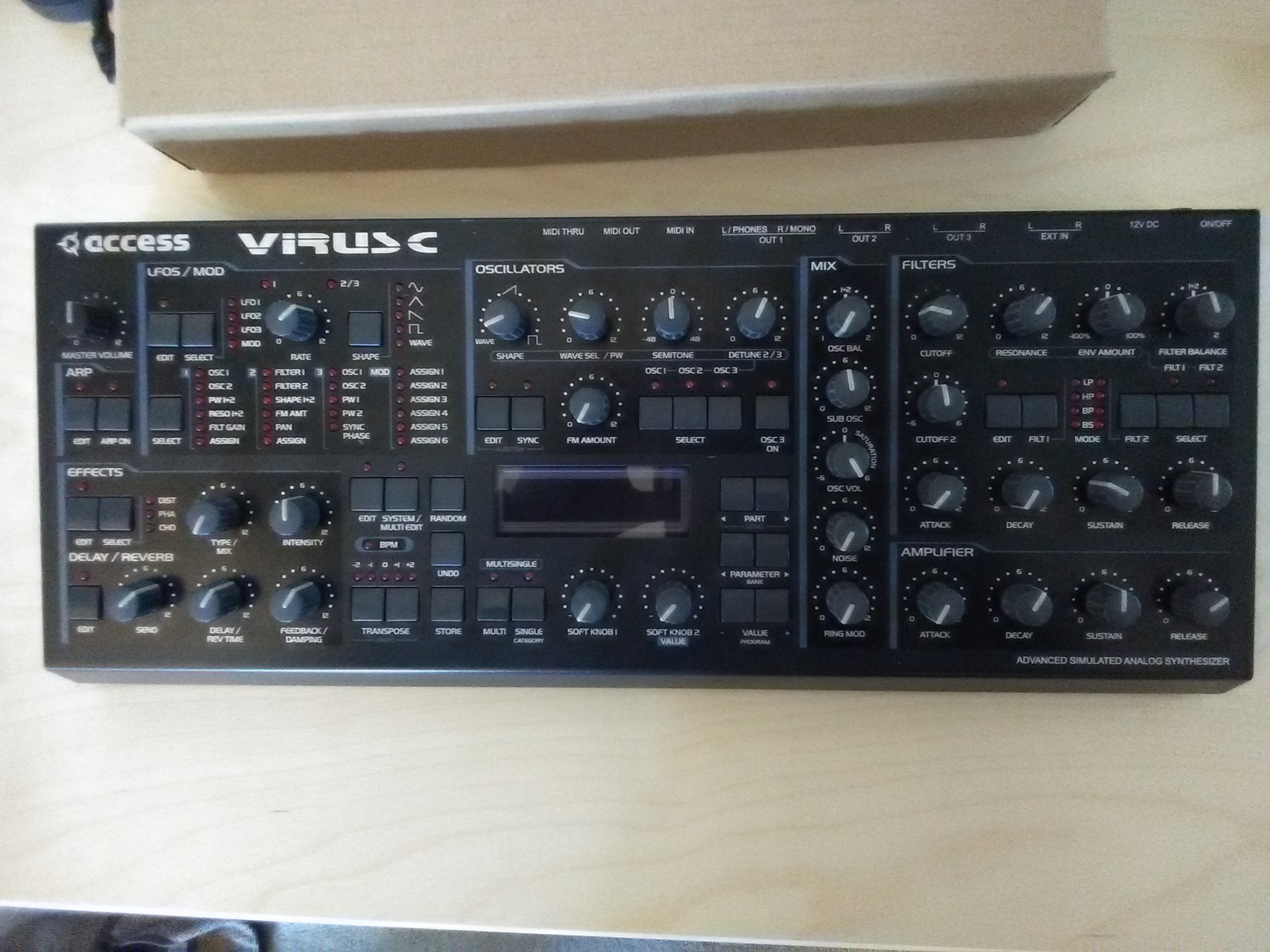 VIRUS C - Access Music Virus C - Audiofanzine