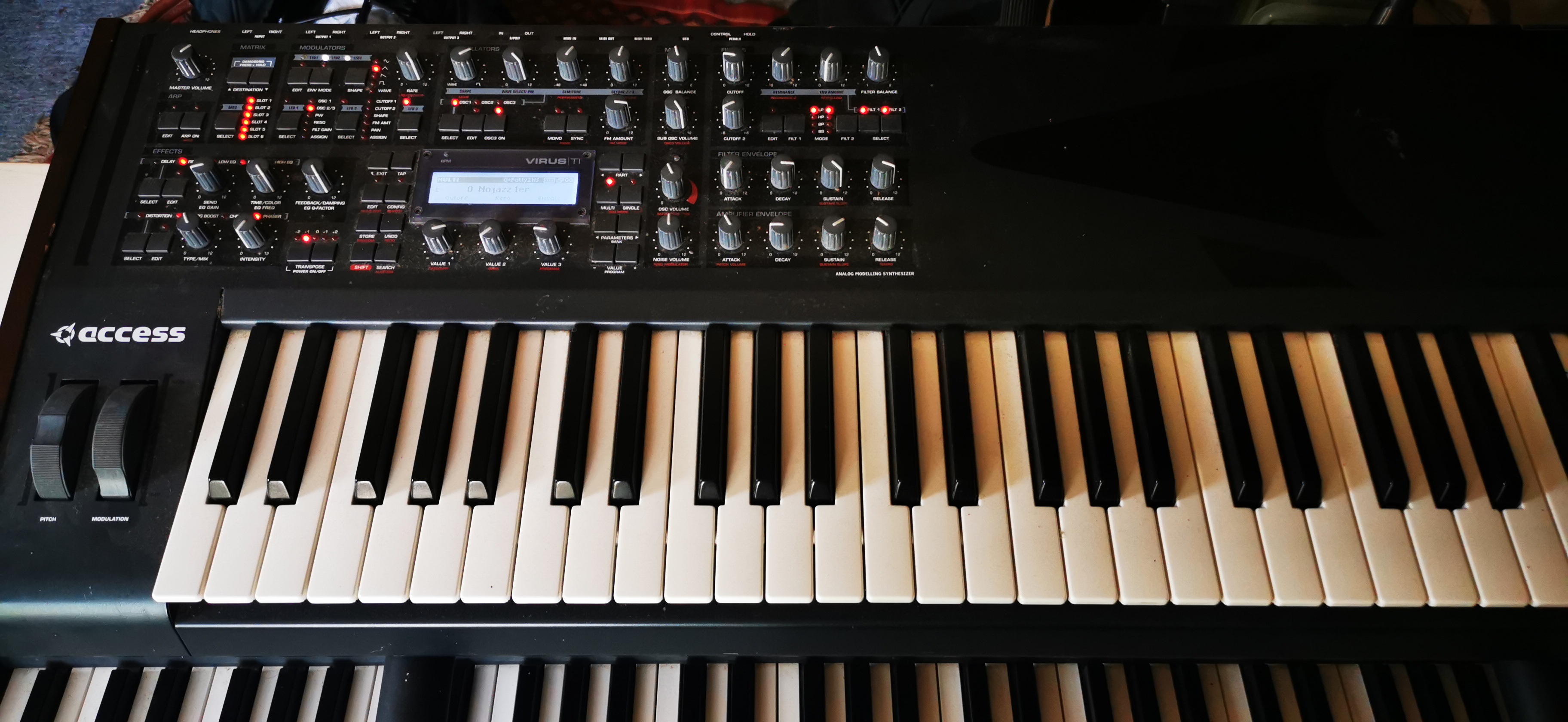 Virus TI Keyboard - Access Music Virus TI Keyboard - Audiofanzine