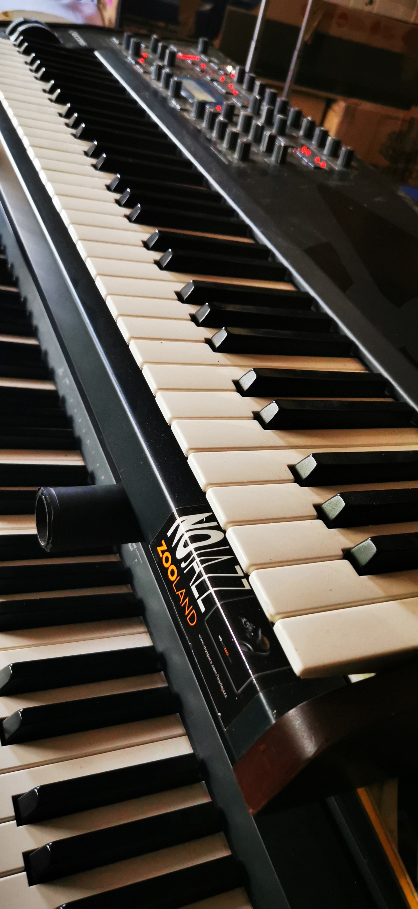 Virus TI Keyboard - Access Music Virus TI Keyboard - Audiofanzine