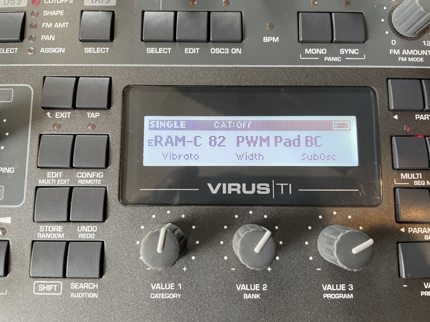 Virus TI2 Dark Star - Access Music Virus TI2 Dark Star - Audiofanzine