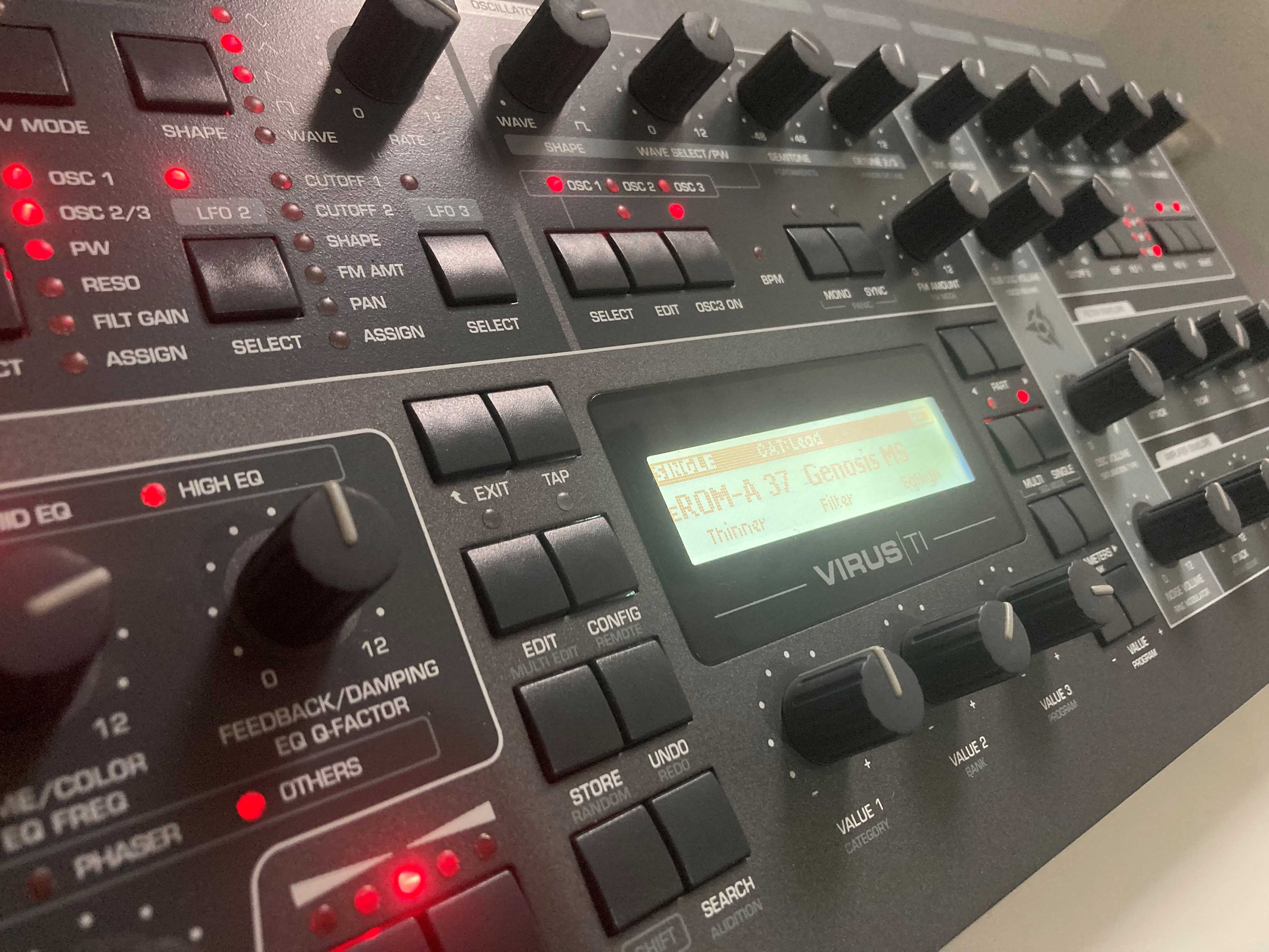 Virus TI2 Desktop - Access Music Virus TI2 Desktop - Audiofanzine