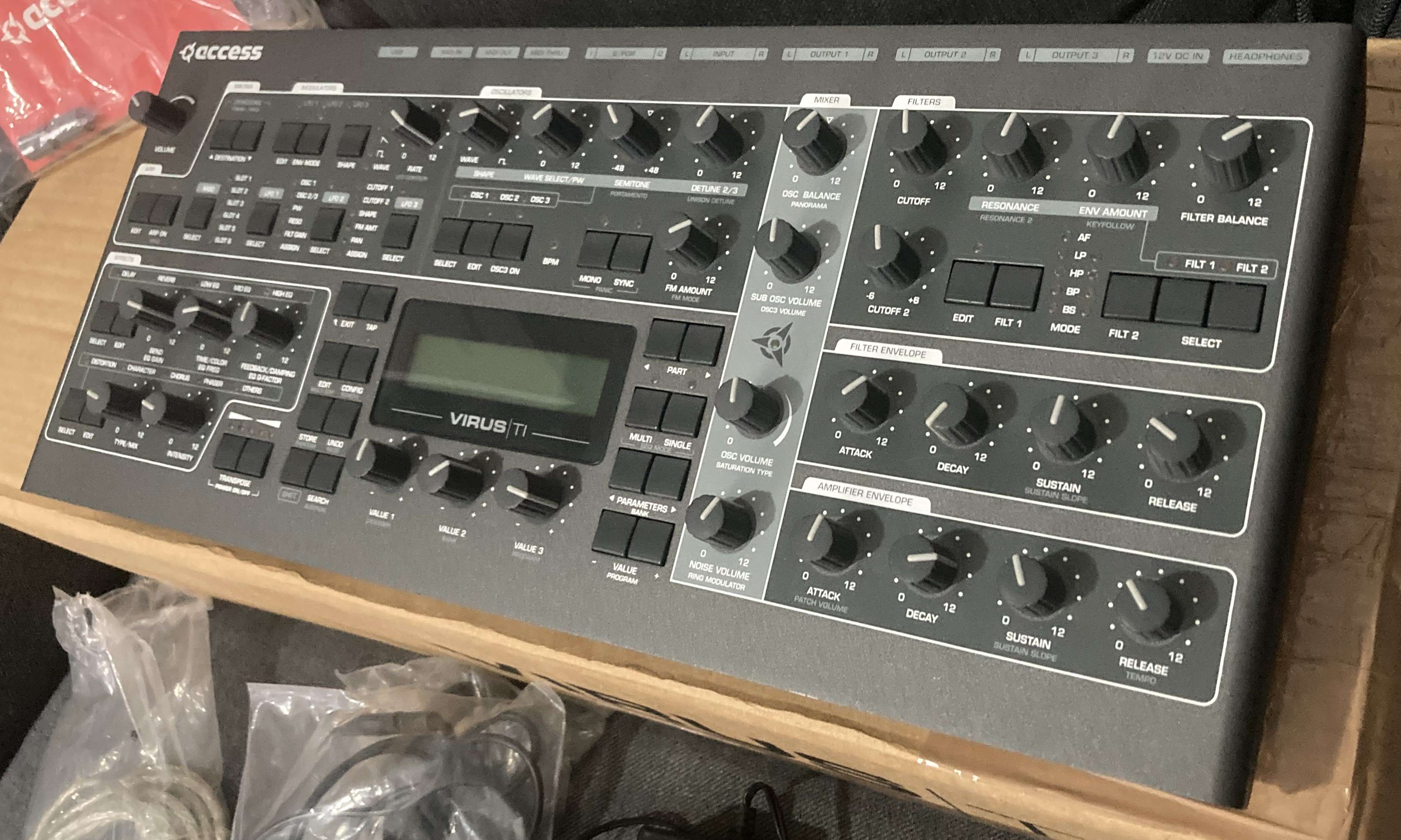 Virus TI2 Desktop - Access Music Virus TI2 Desktop - Audiofanzine