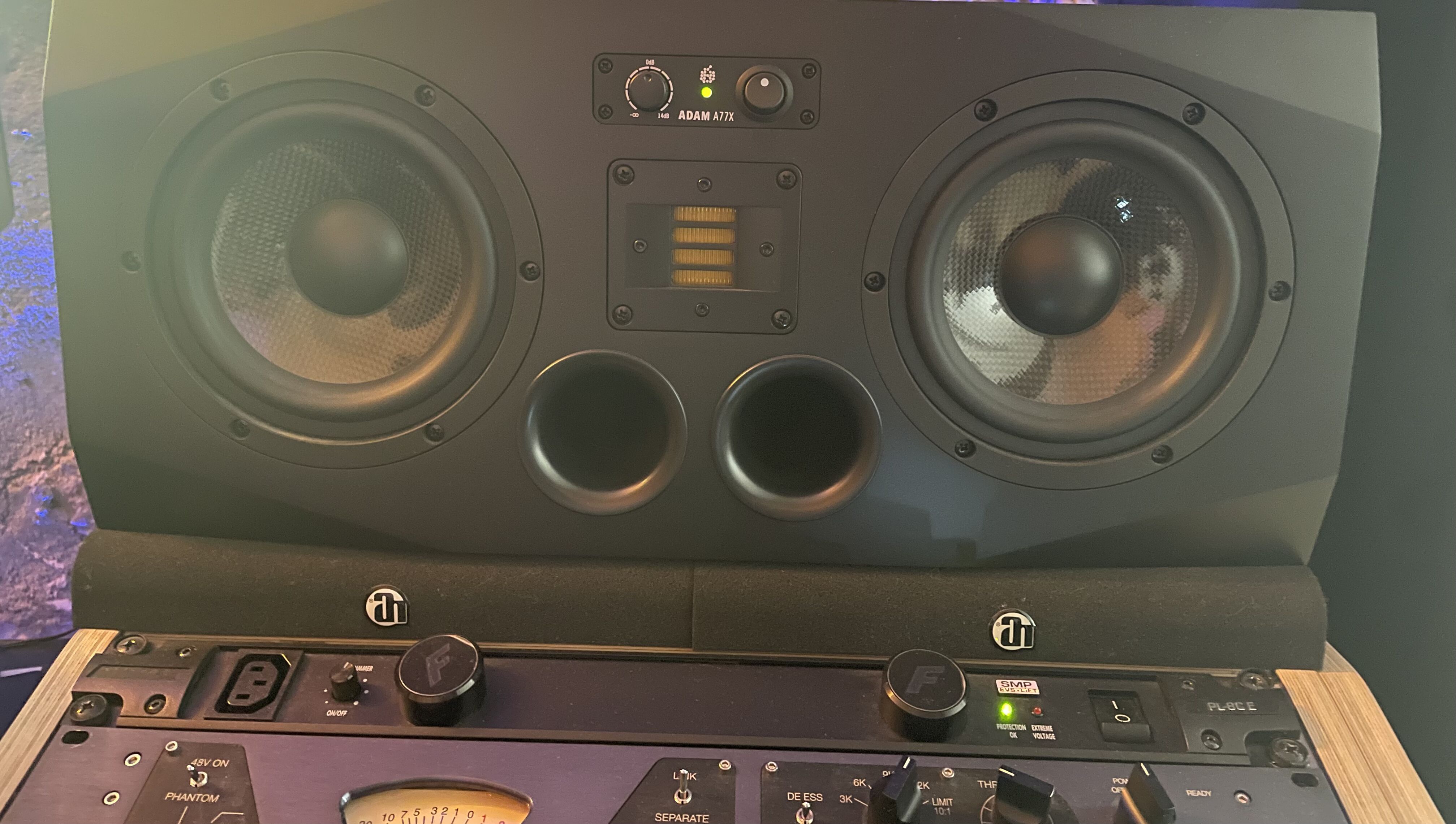 A77X - ADAM Audio A77X - Audiofanzine