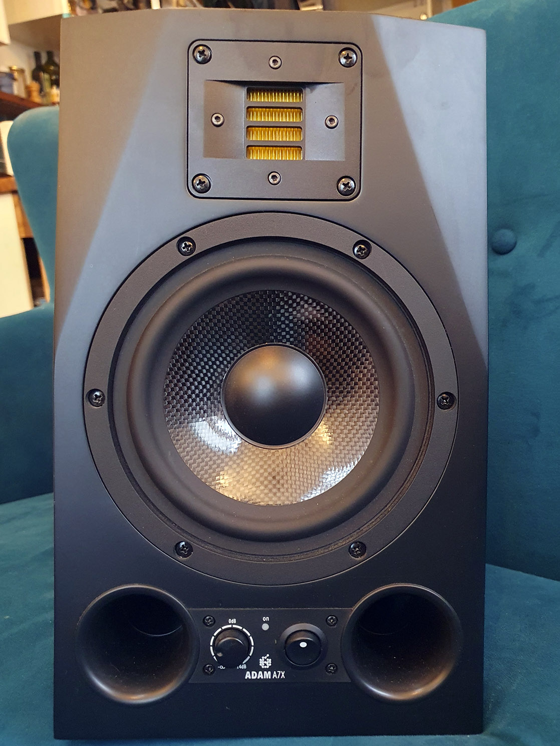 A7X - ADAM Audio A7X - Audiofanzine