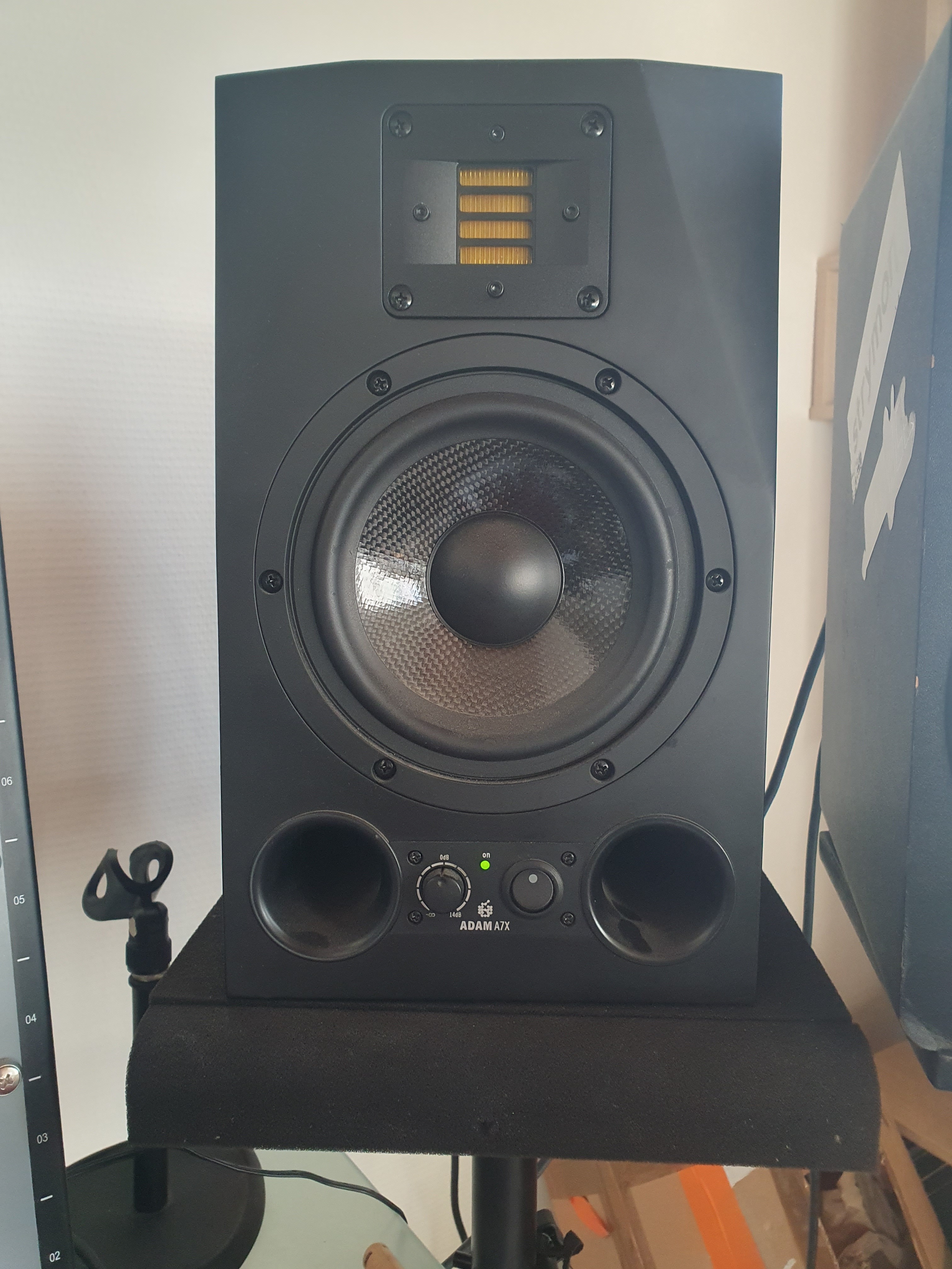 A7X - ADAM Audio A7X - Audiofanzine