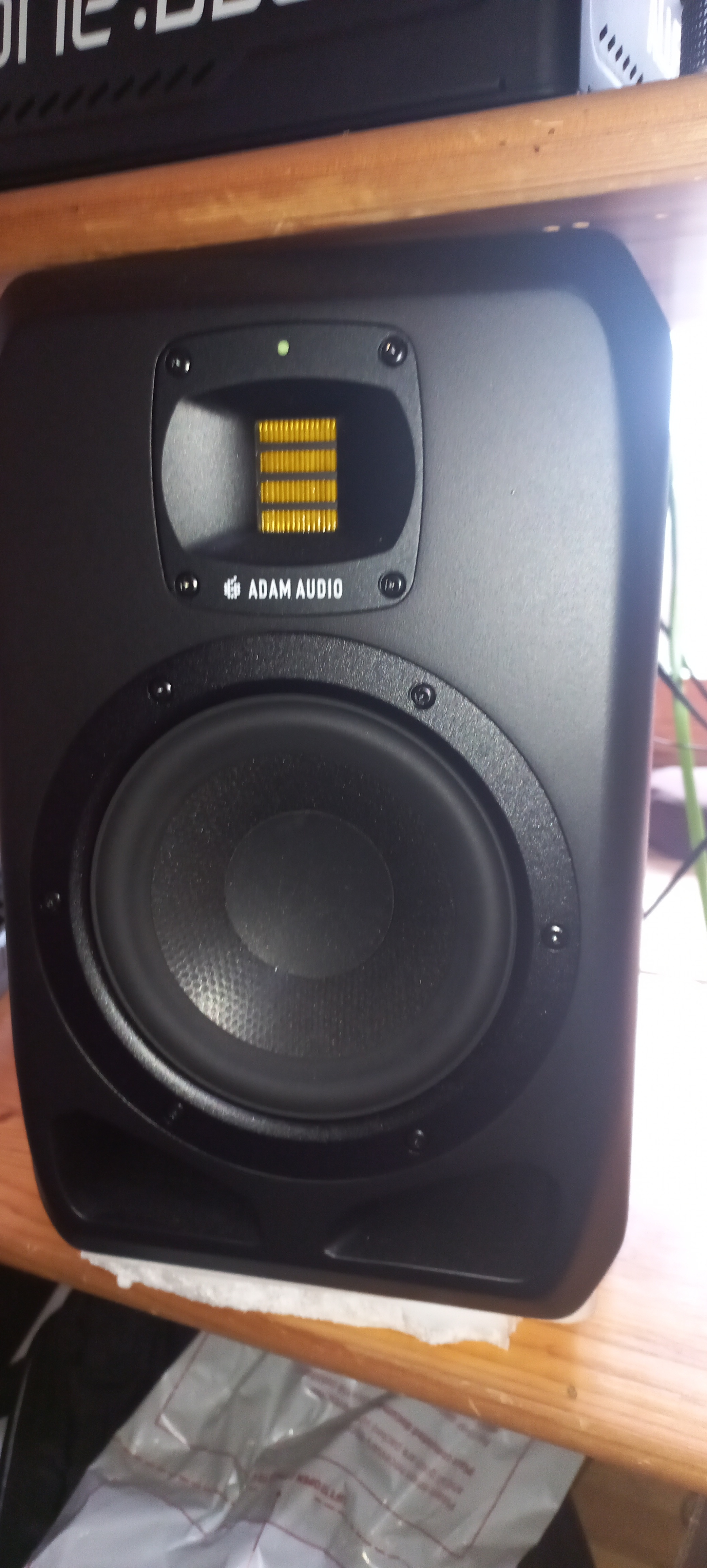 S2V - ADAM Audio S2V - Audiofanzine