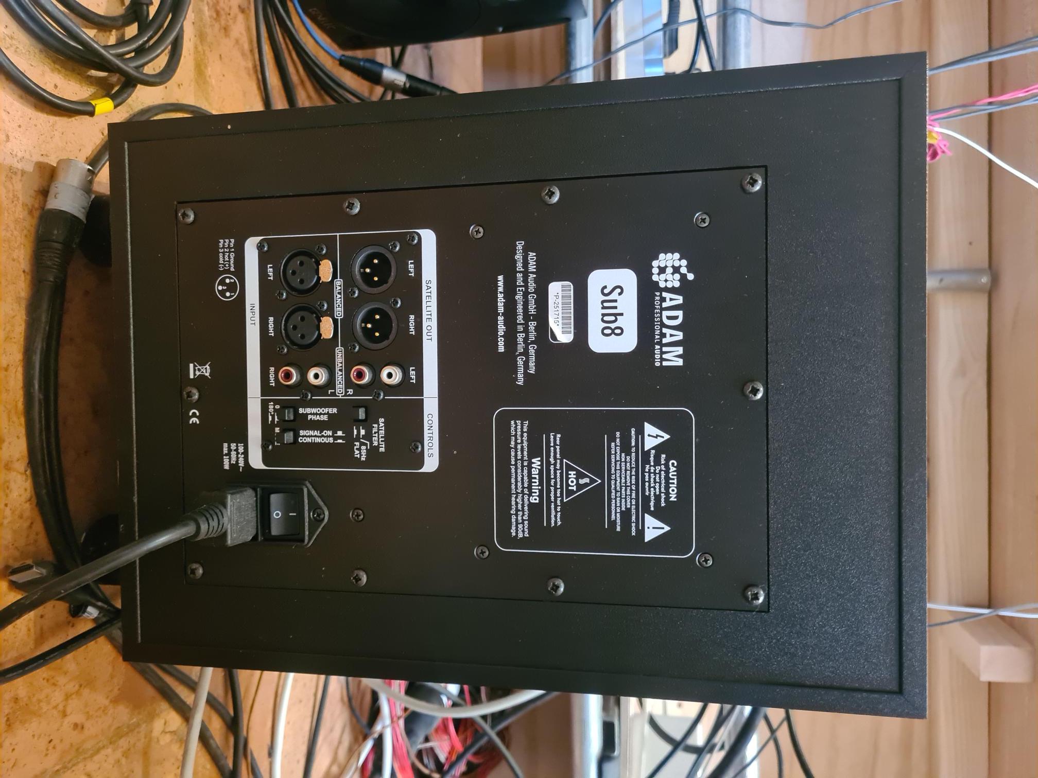 SUB-8 - ADAM Audio SUB-8 - Audiofanzine