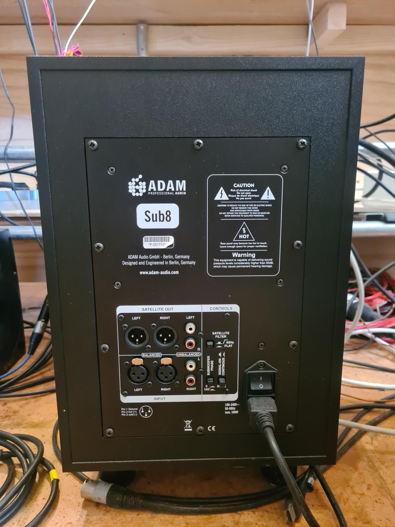 SUB-8 - ADAM Audio SUB-8 - Audiofanzine