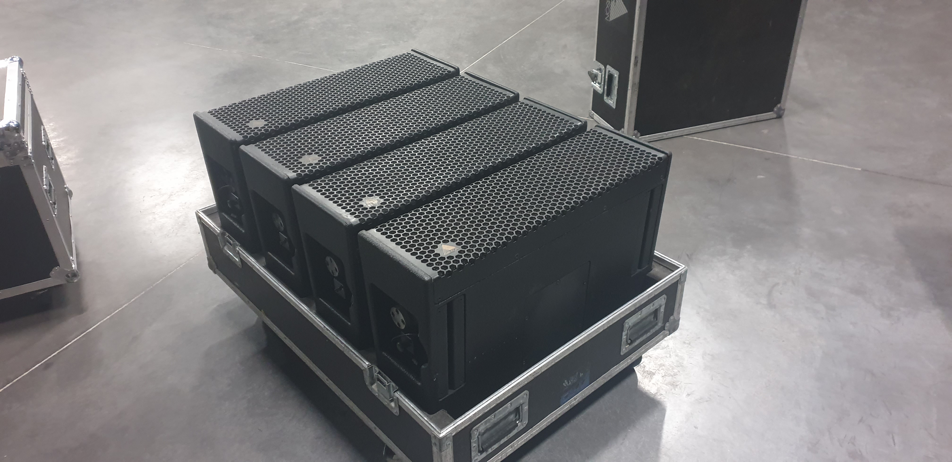 Spektrix - Adamson Spektrix - Audiofanzine