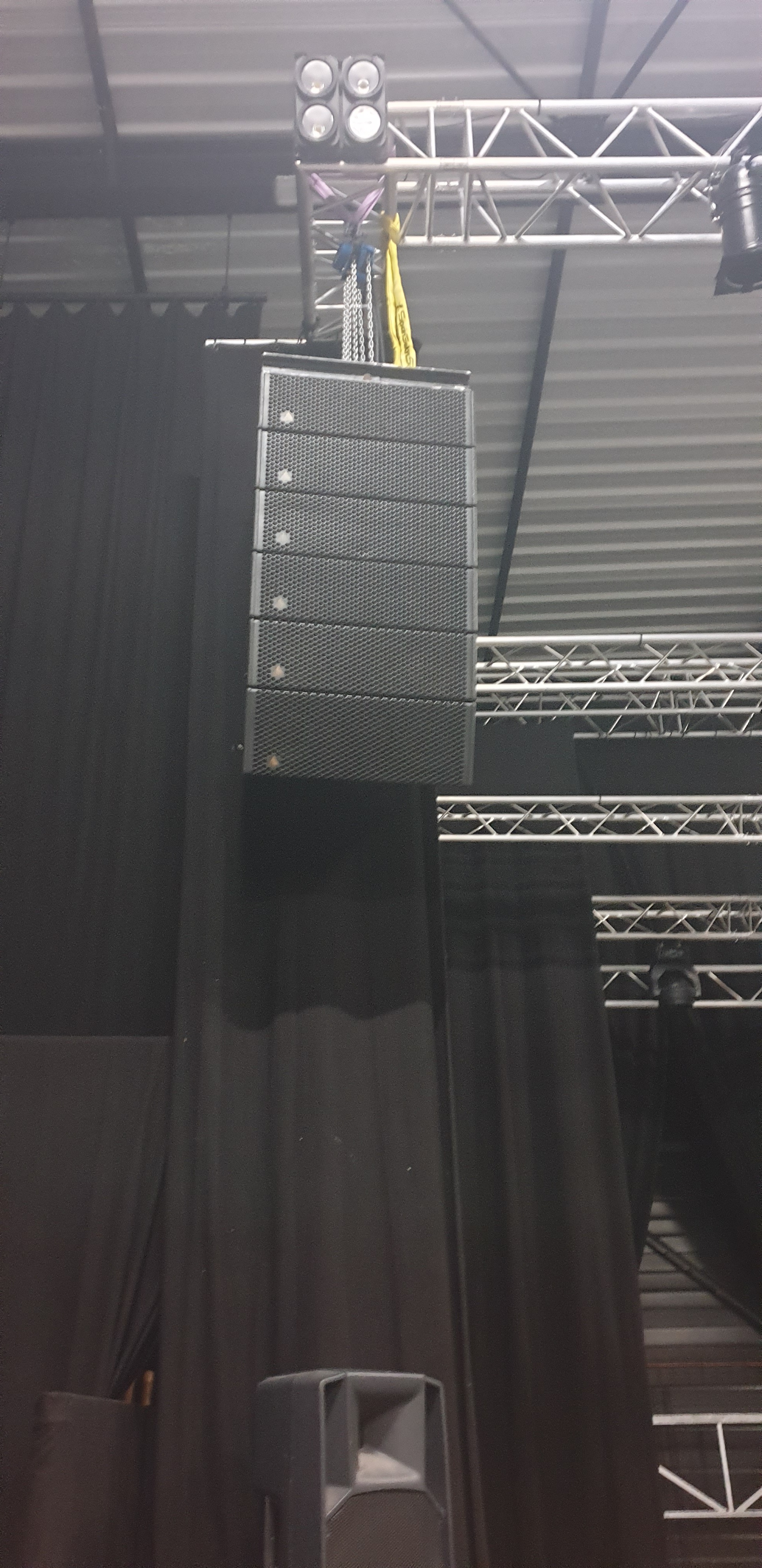 Spektrix - Adamson Spektrix - Audiofanzine