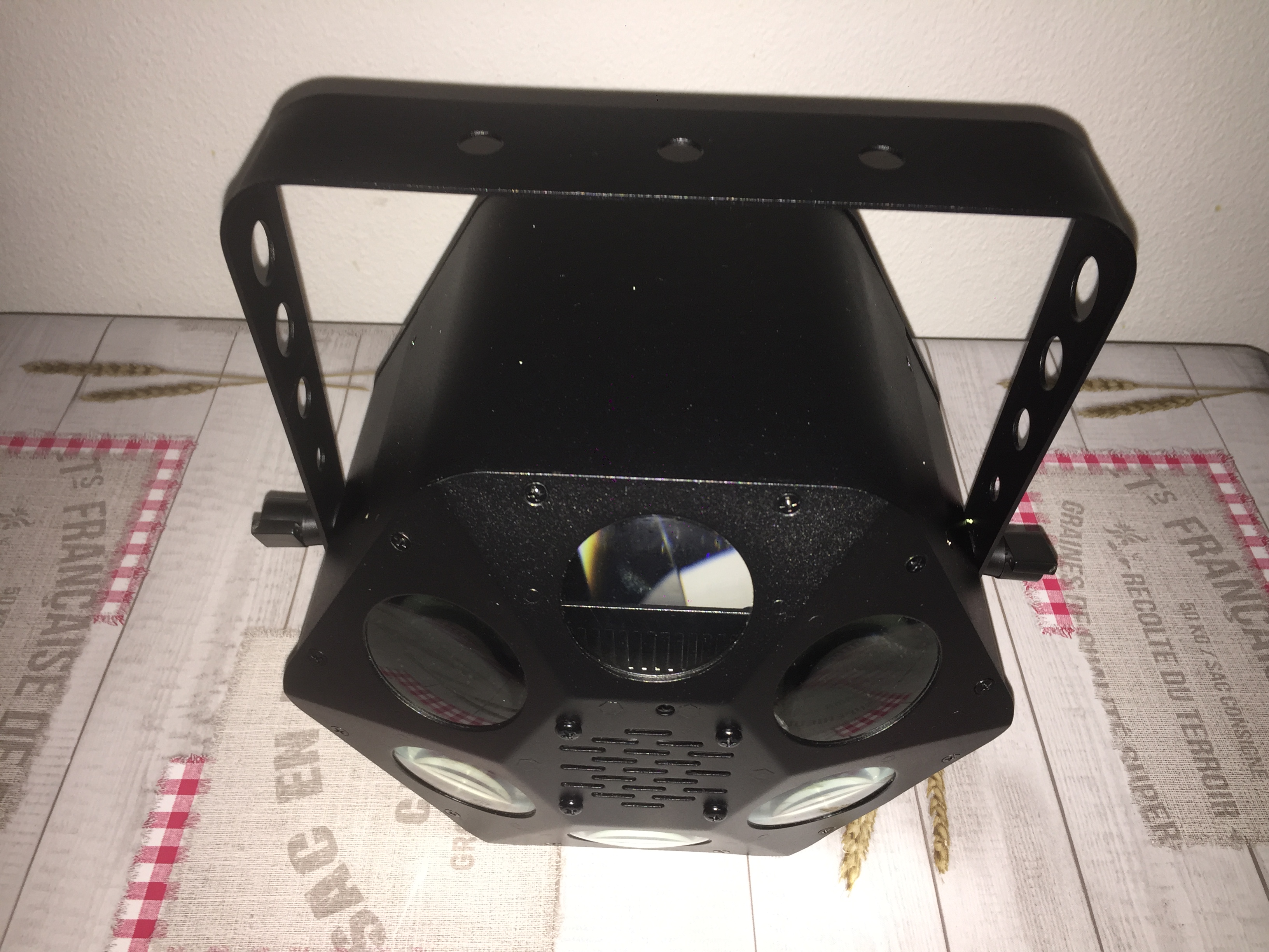 Quad Phase HP - ADJ (American DJ) Quad Phase HP - Audiofanzine