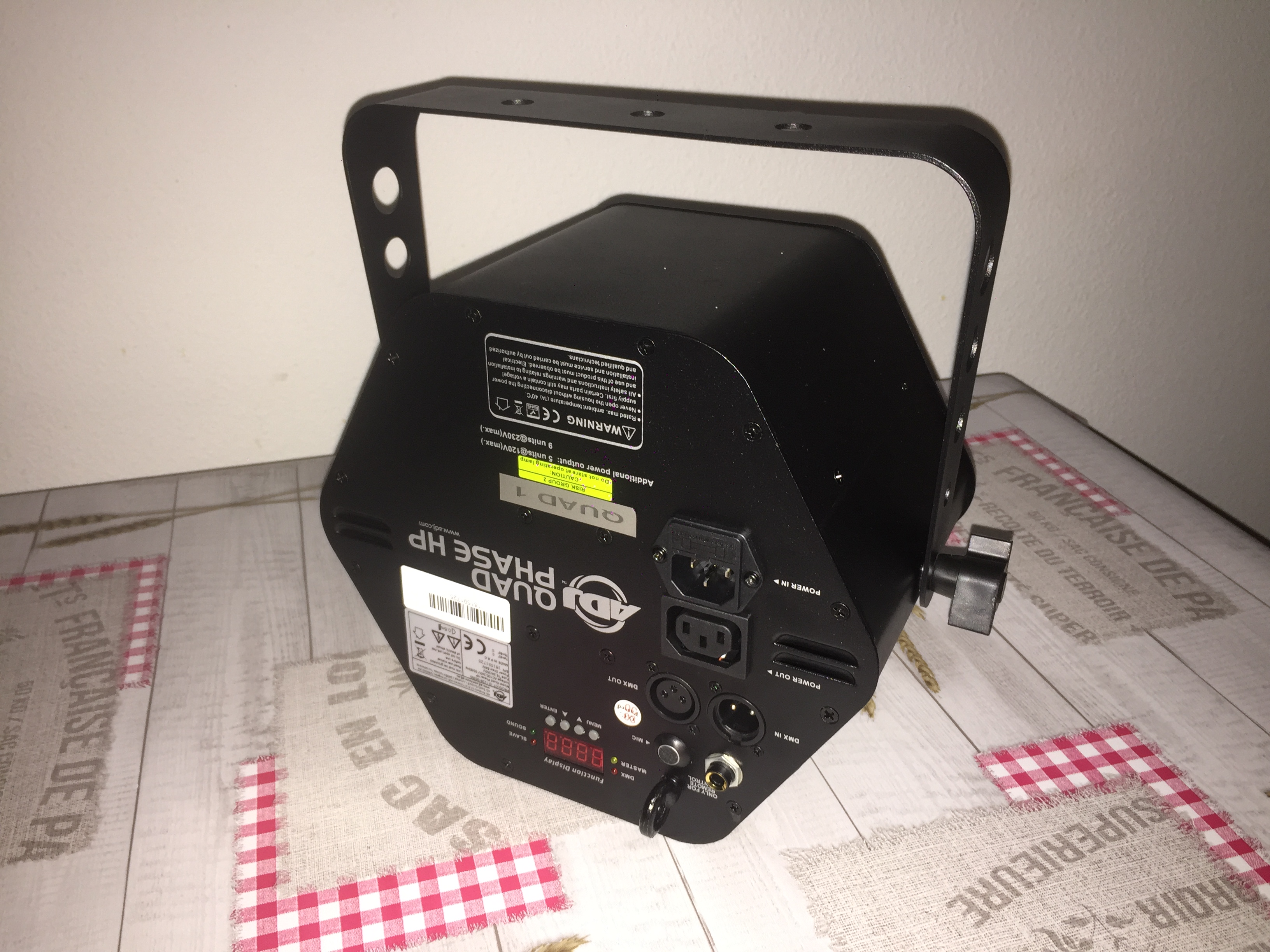 Quad Phase HP - ADJ (American DJ) Quad Phase HP - Audiofanzine