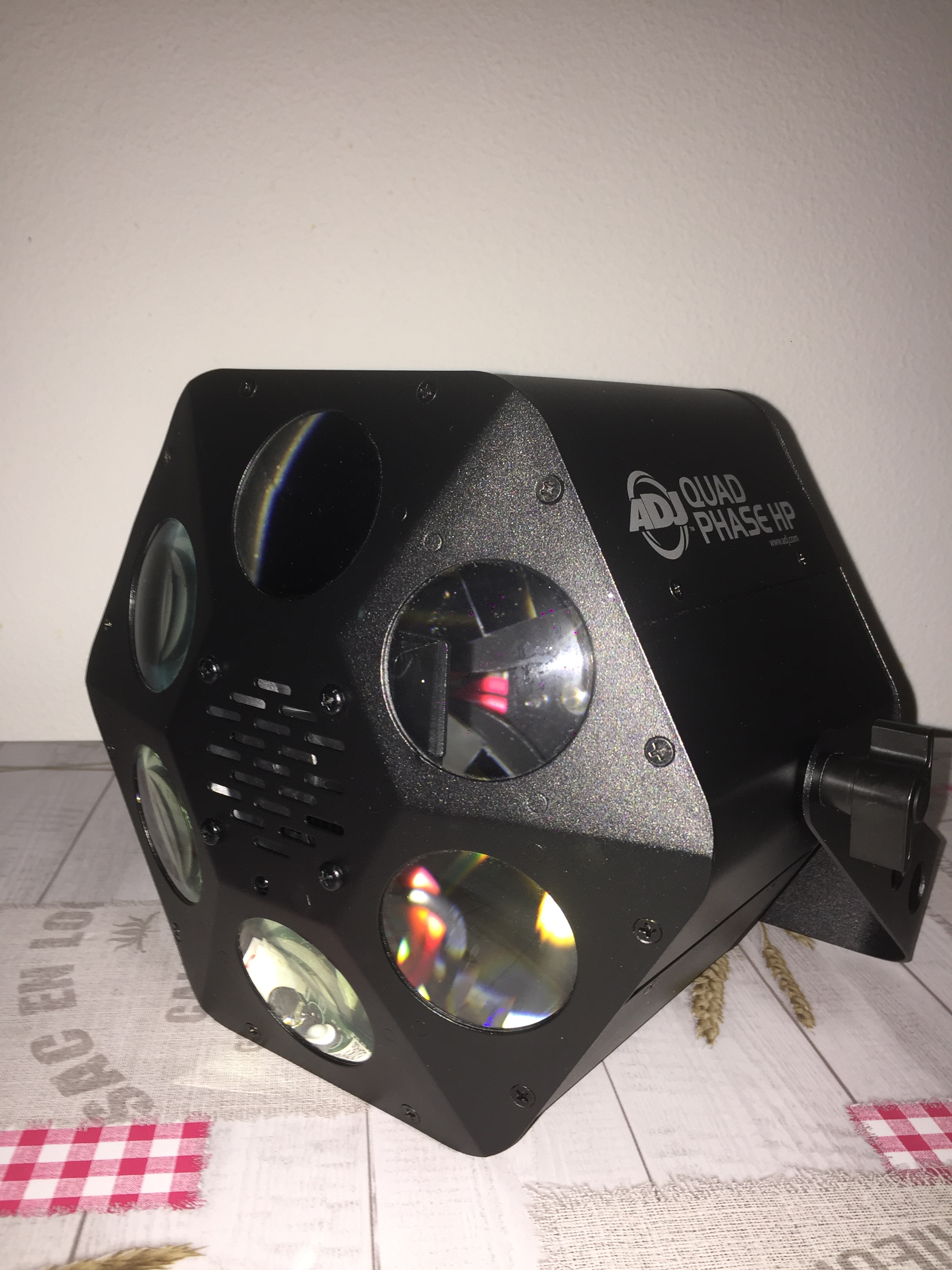 Quad Phase HP - ADJ (American DJ) Quad Phase HP - Audiofanzine