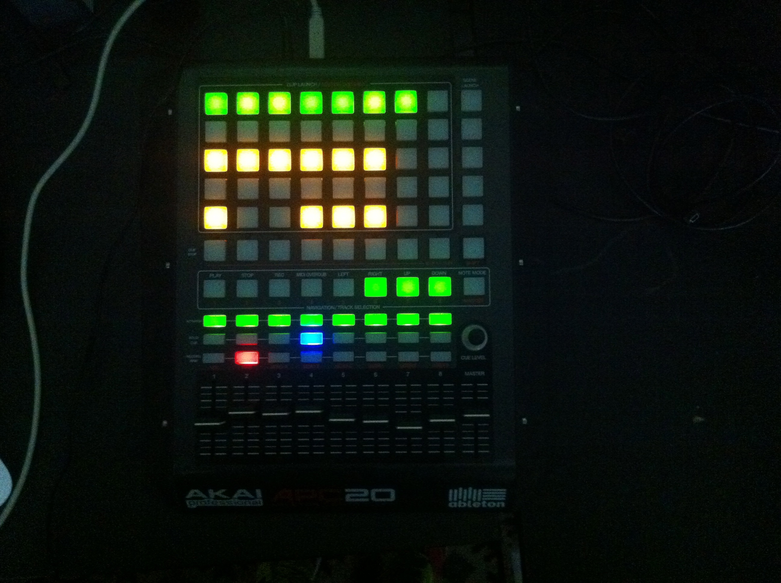 Photo Akai APC20 : Akai APC20 (94732) (#1203726) - Audiofanzine