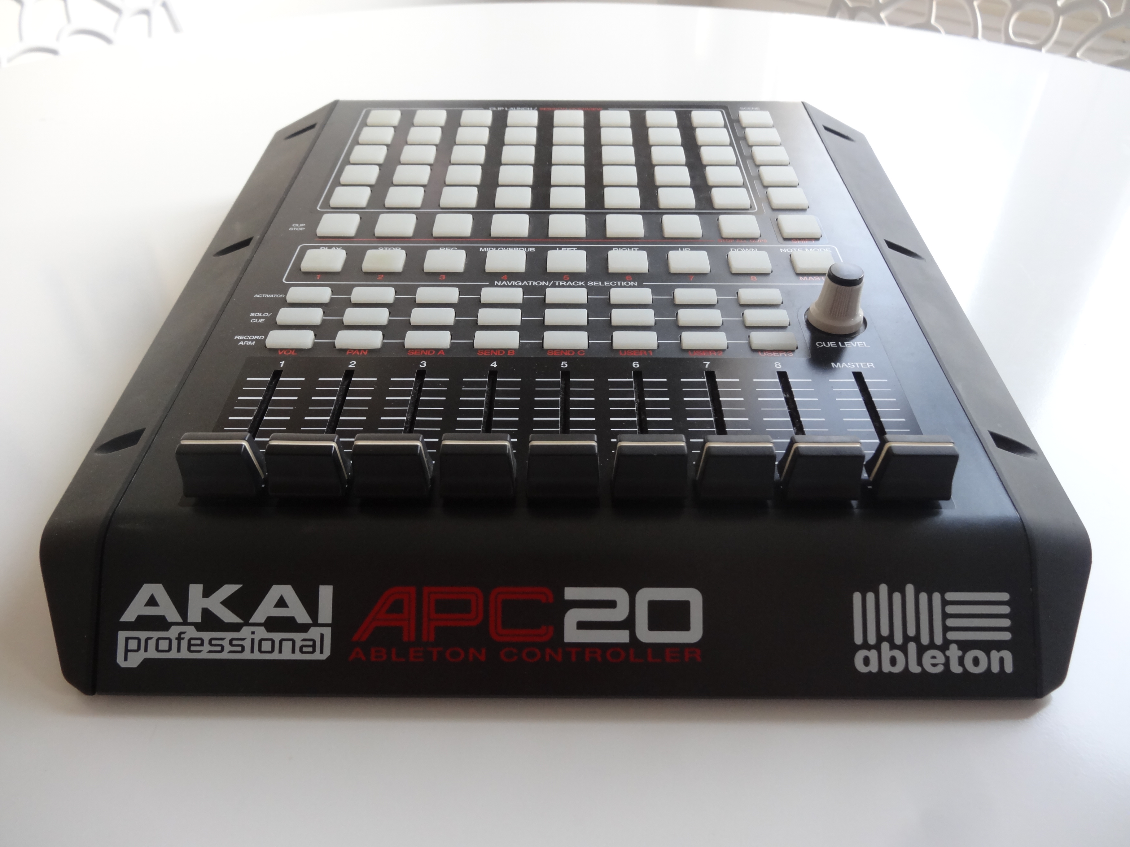 Photo Akai APC20 : Akai APC20 (57308) (#1645551) - Audiofanzine
