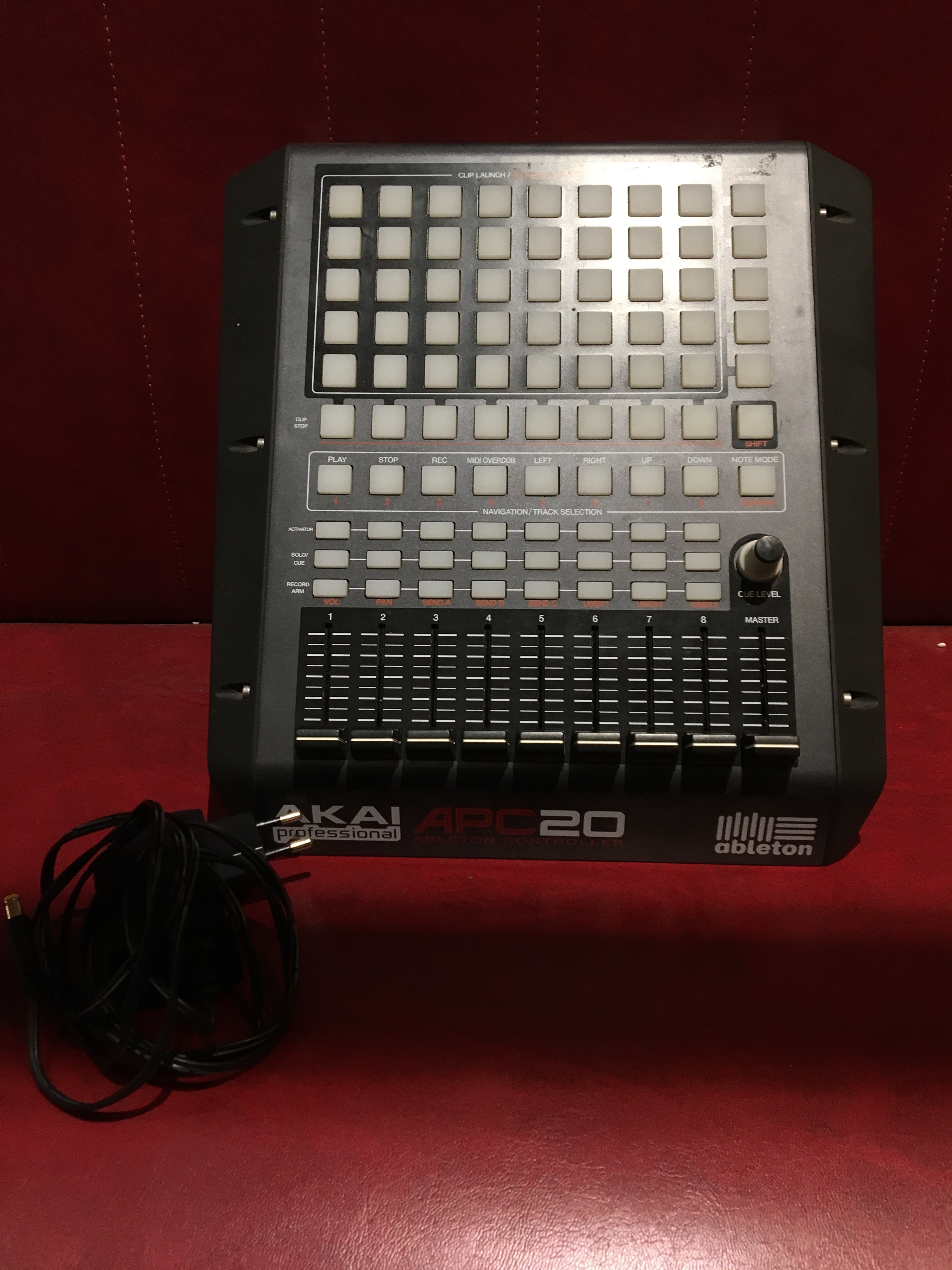 Photo Akai APC20 : IMG 0955.JPG (#1710449) - Audiofanzine