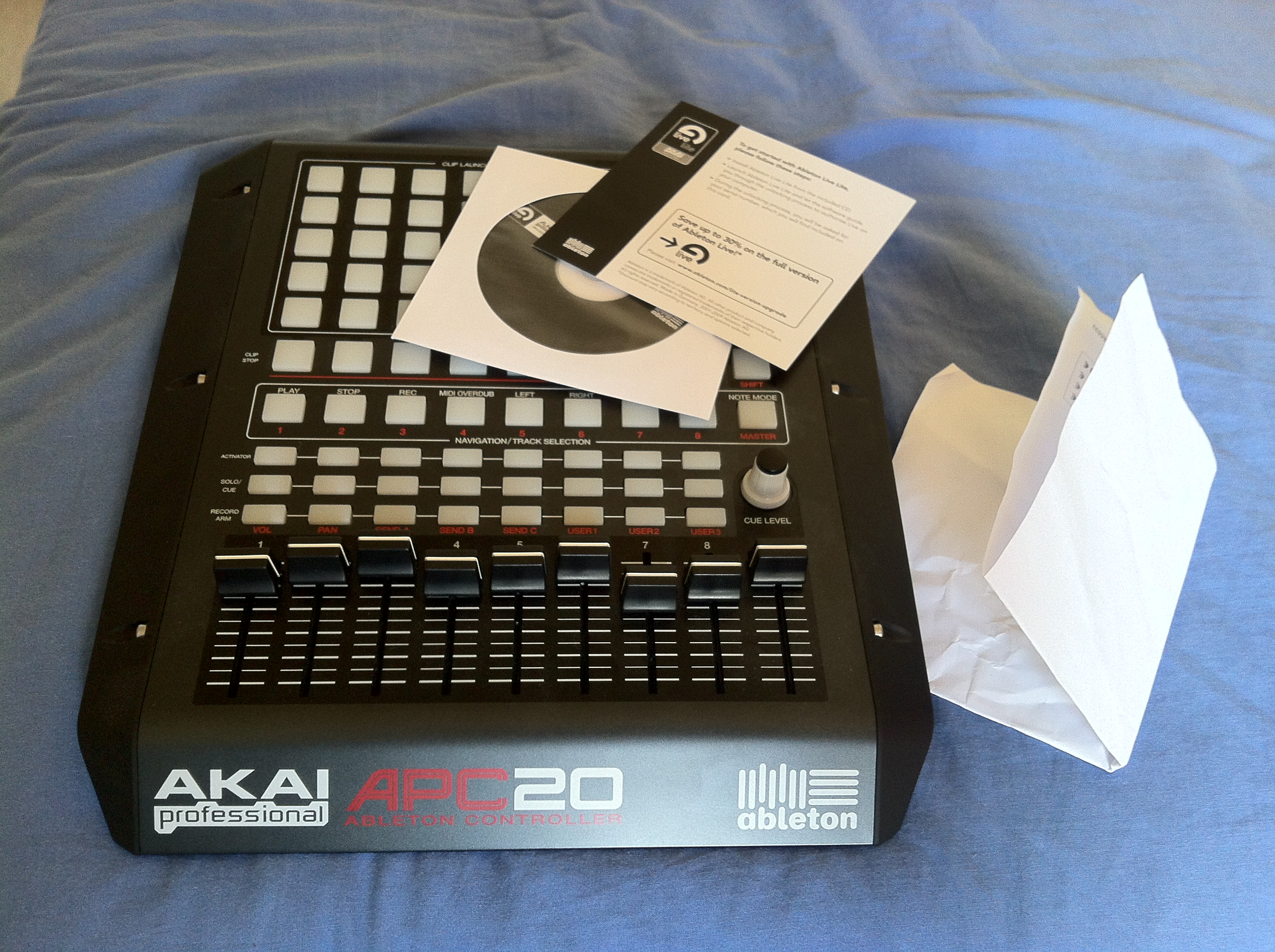Photo Akai APC20 : Akai APC20 (75501) (#369120) - Audiofanzine