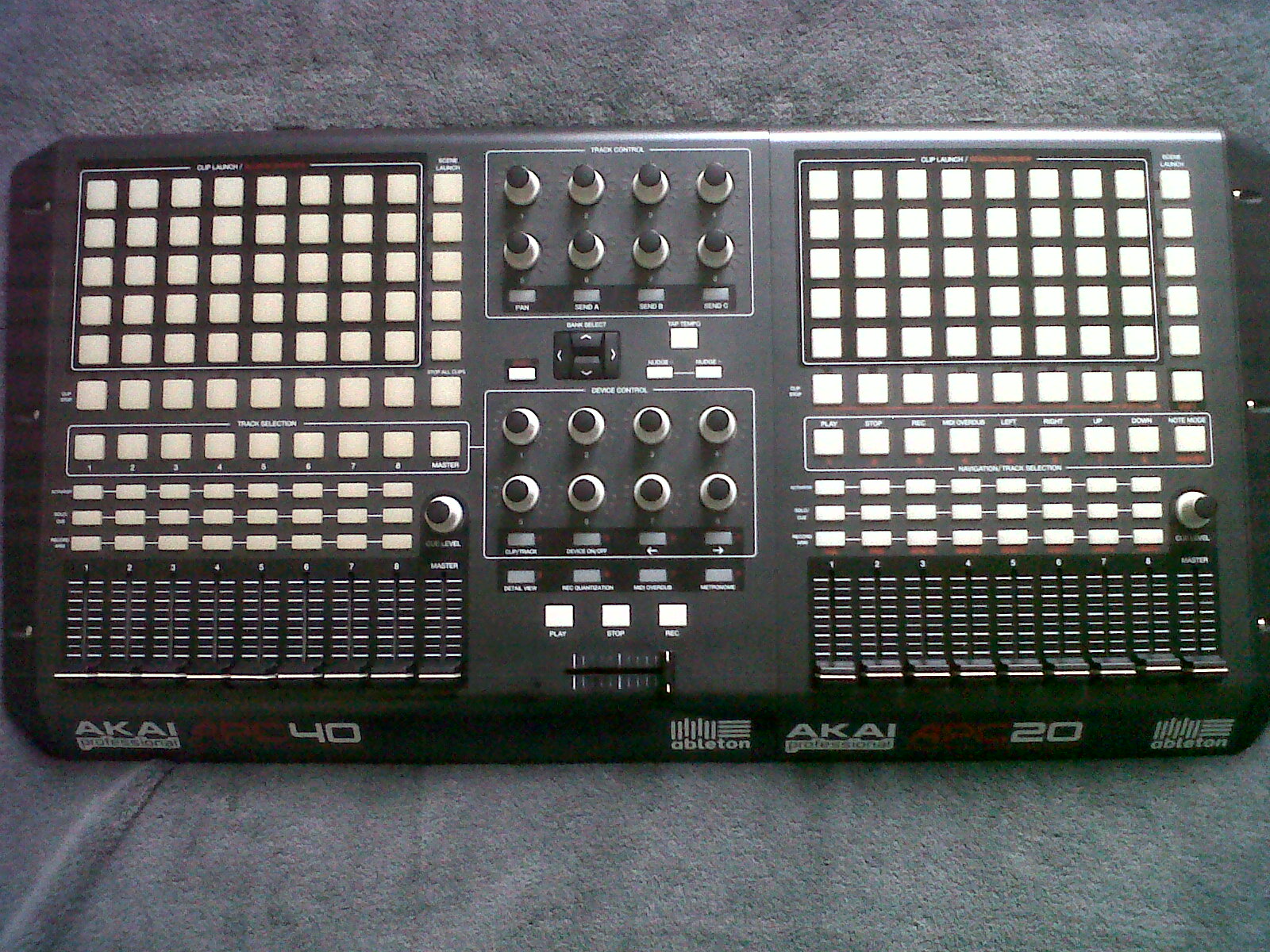 Akai APC40 image (#565741) - Audiofanzine