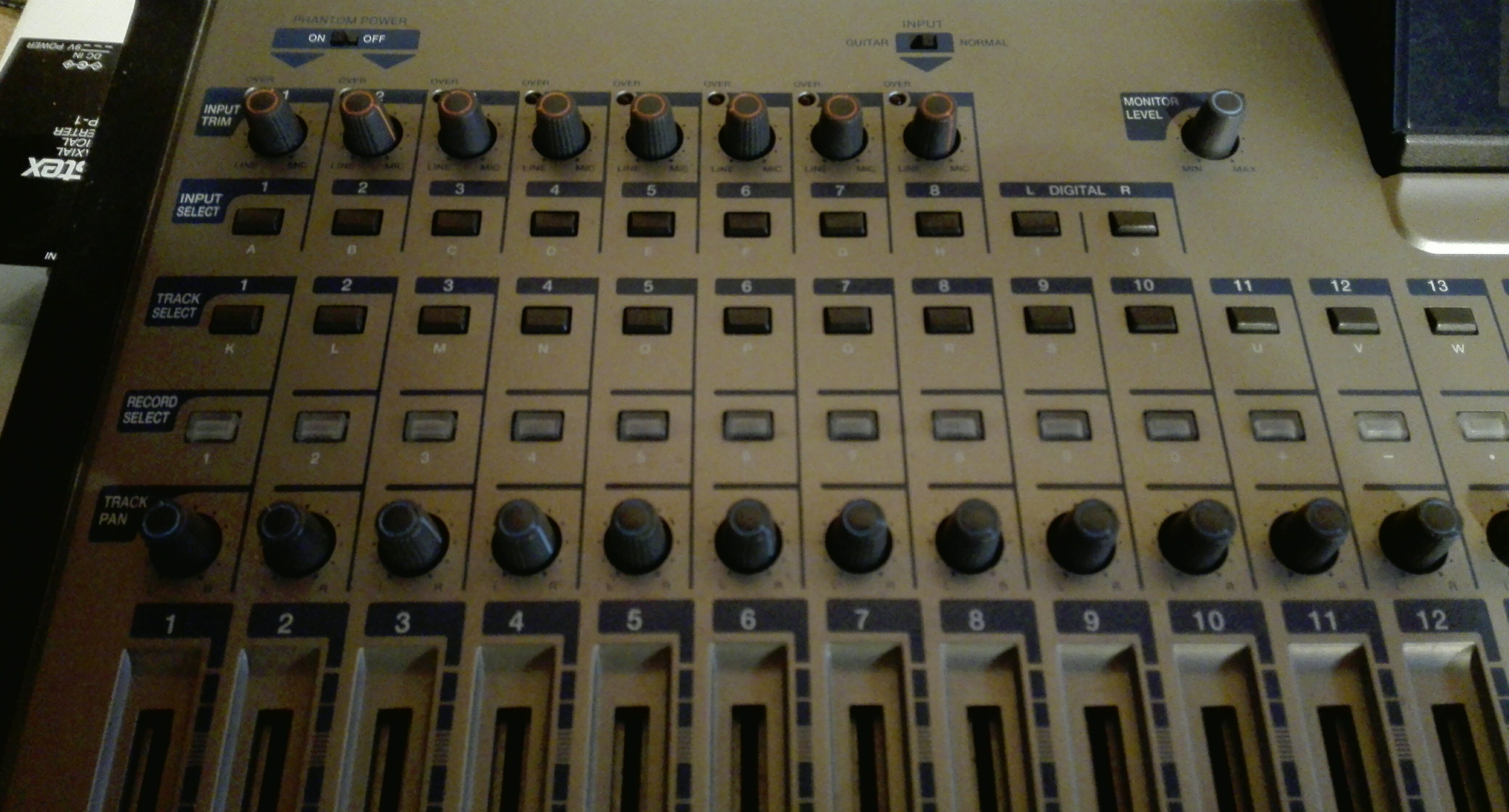 DPS16 - Akai DPS16 - Audiofanzine