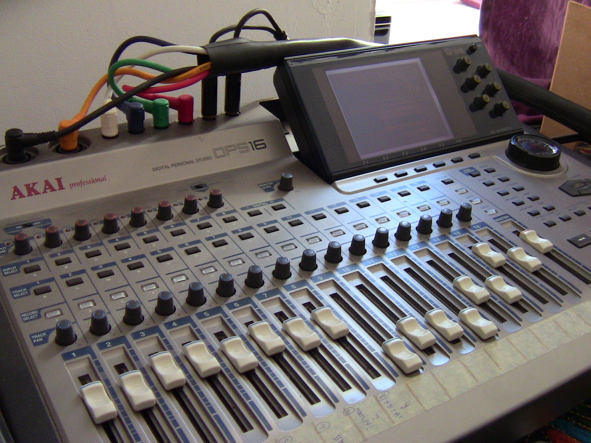 DPS16 - Akai DPS16 - Audiofanzine