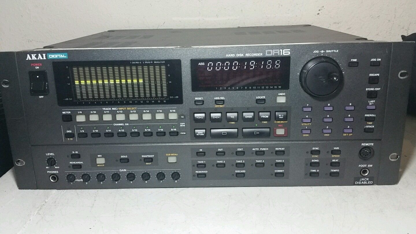 DR16 - Akai DR16 - Audiofanzine