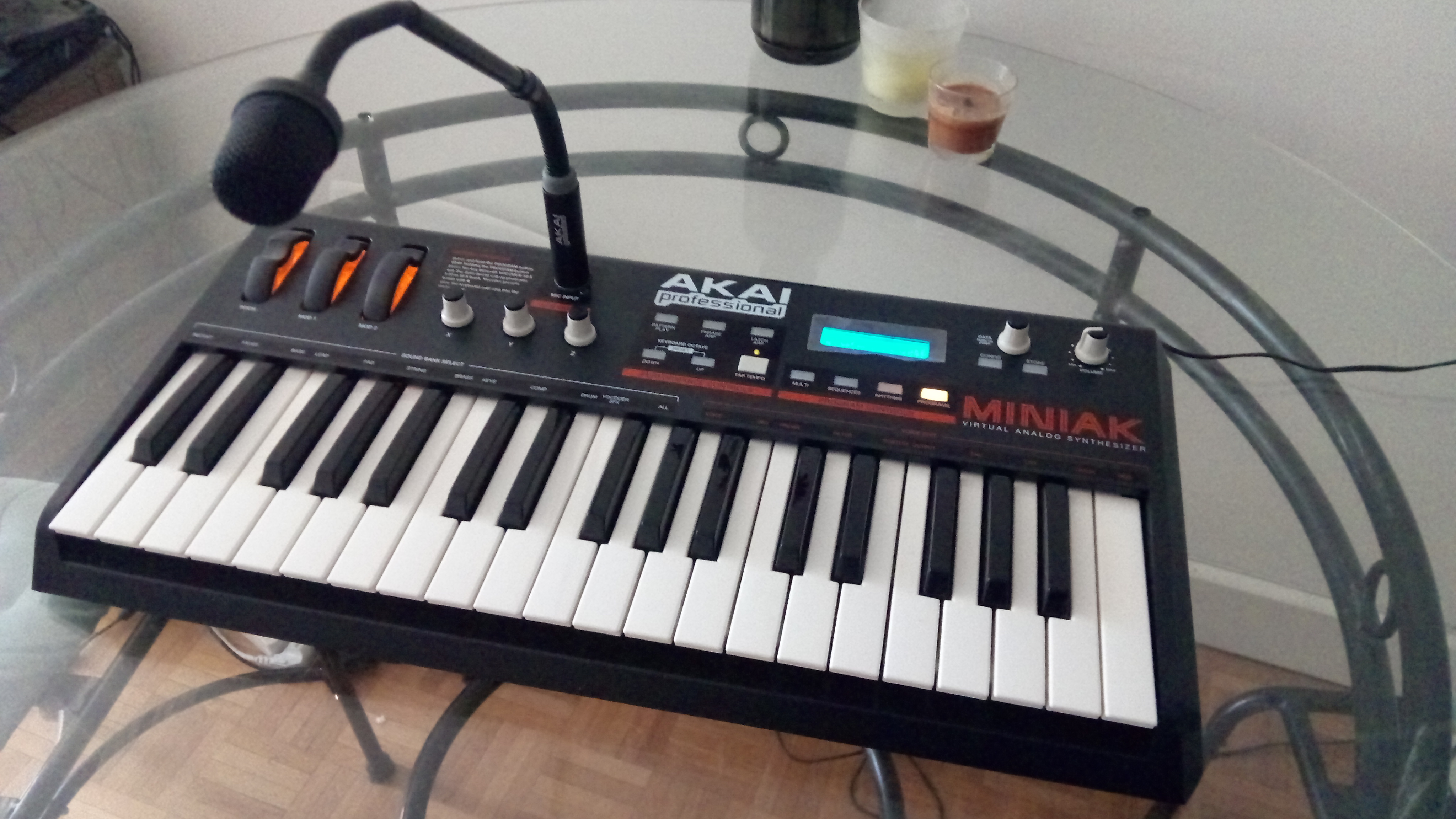 MINIAK - Akai Miniak - Audiofanzine