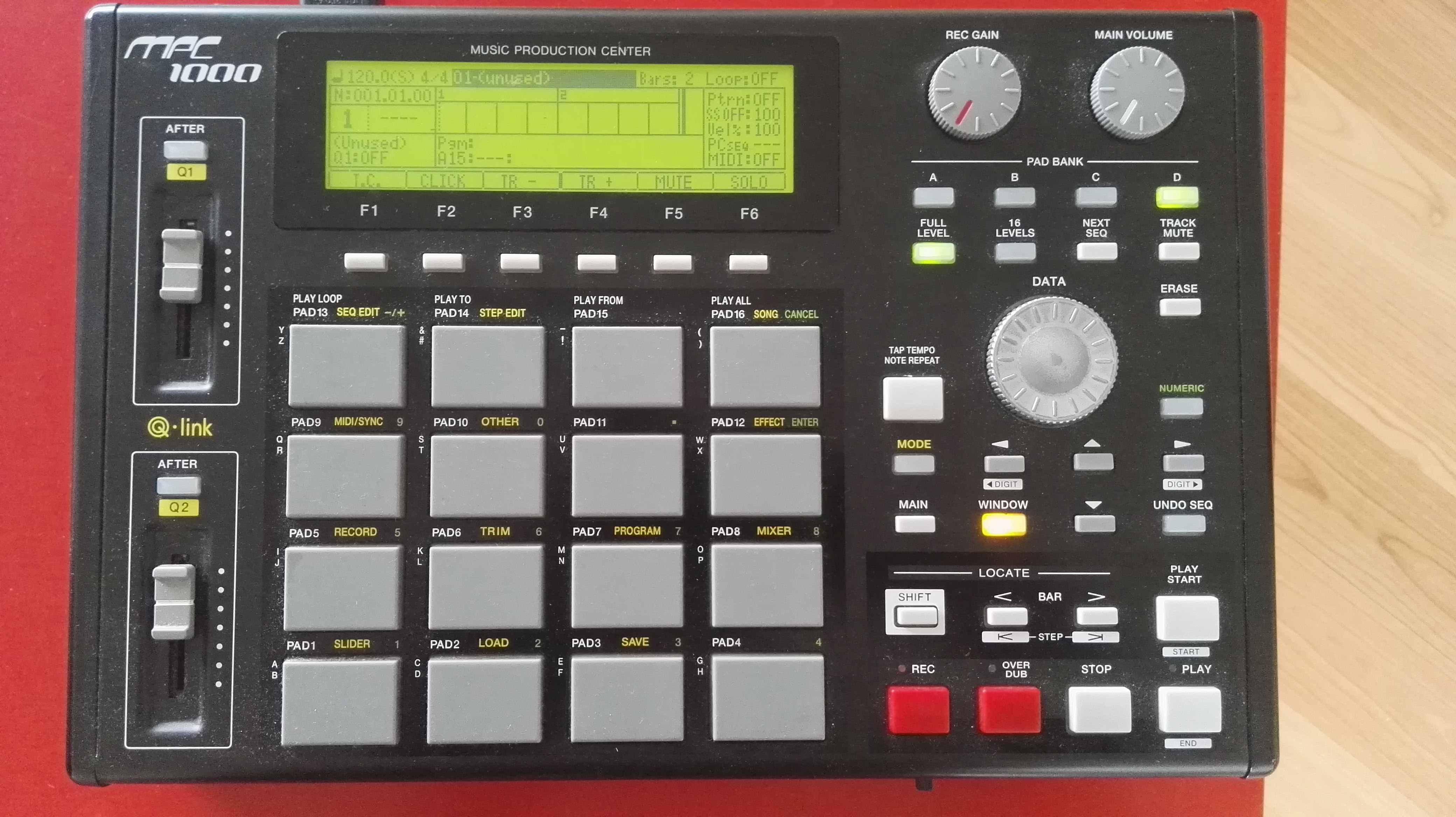 MPC1000 - Akai MPC1000 - Audiofanzine