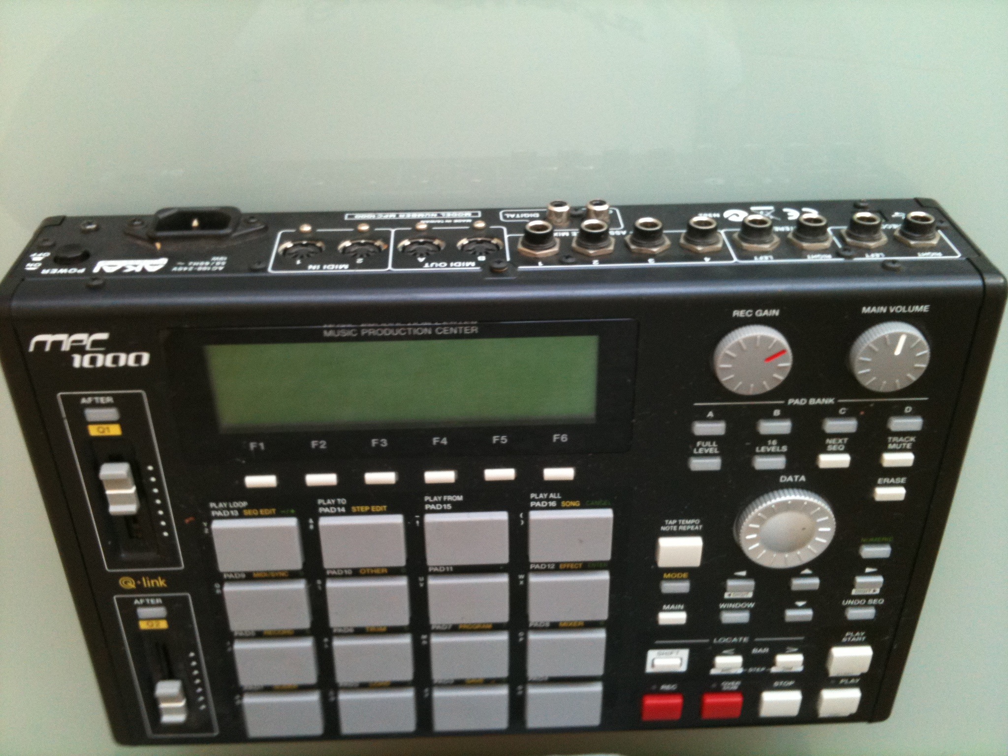Photo Akai MPC1000 Black : Akai MPC1000 Black (19909) (#276055 ...