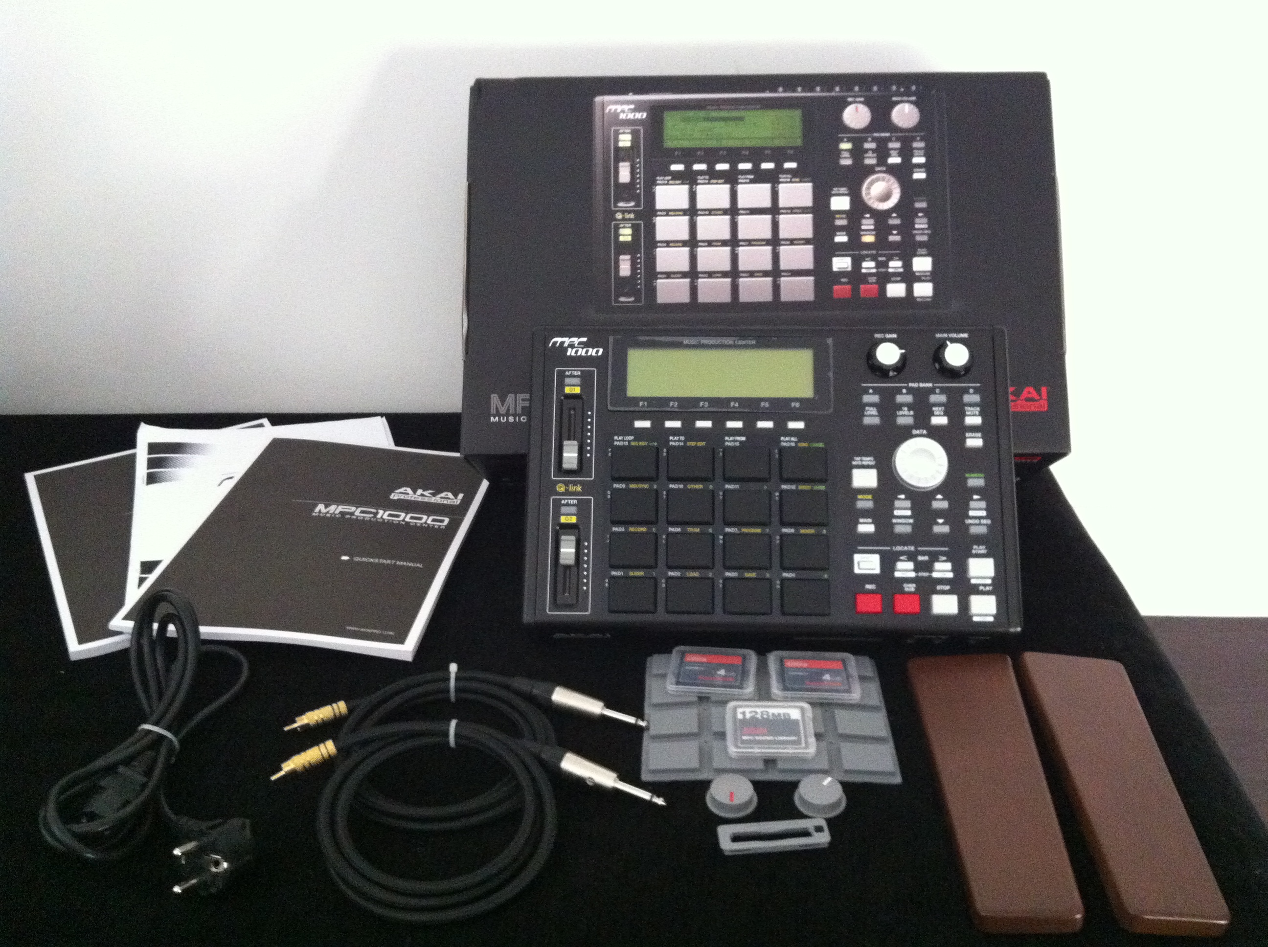 Photo Akai MPC1000 Black : Akai MPC1000 Black (54796) (#441789 ...