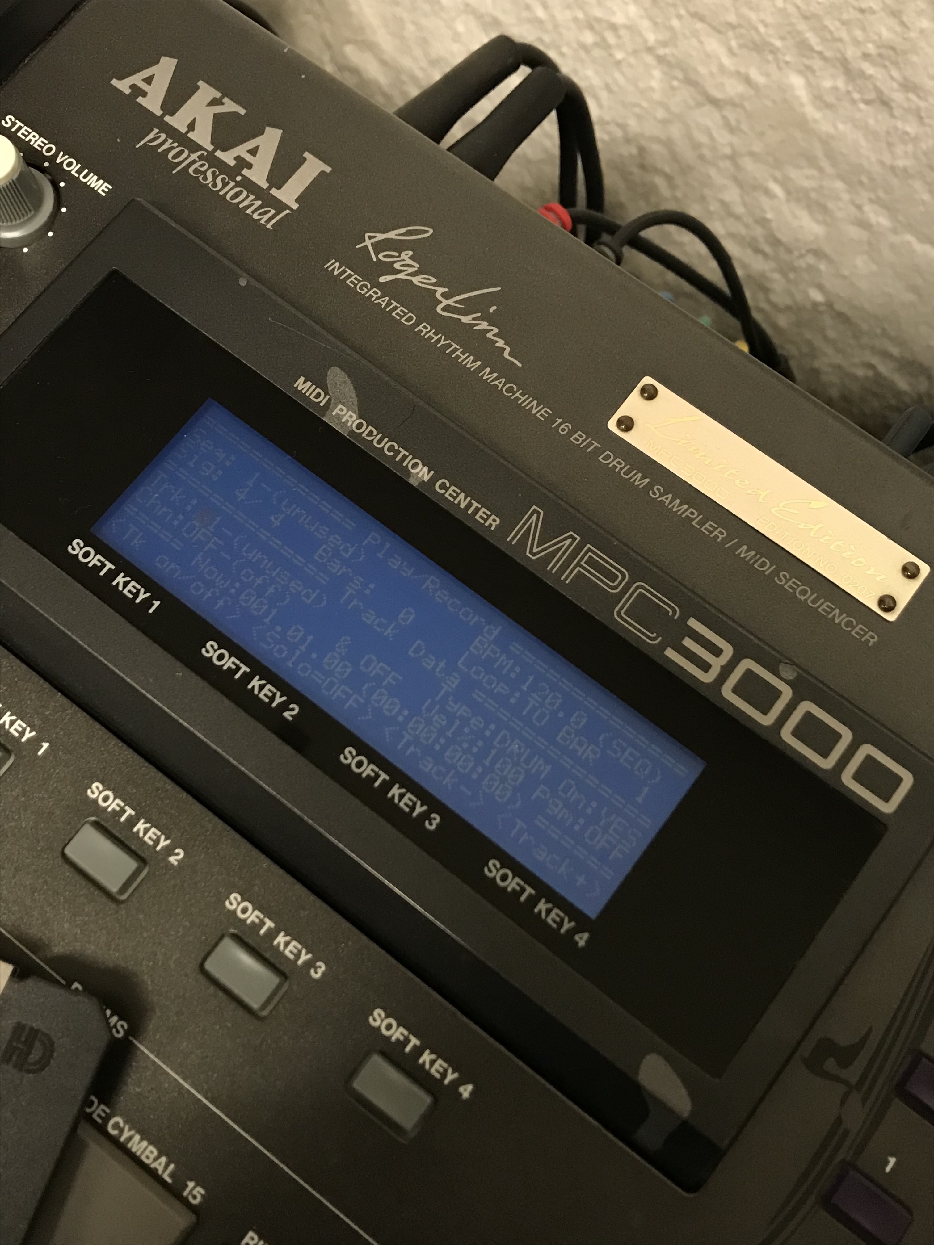 MPC3000 - Akai MPC3000 - Audiofanzine