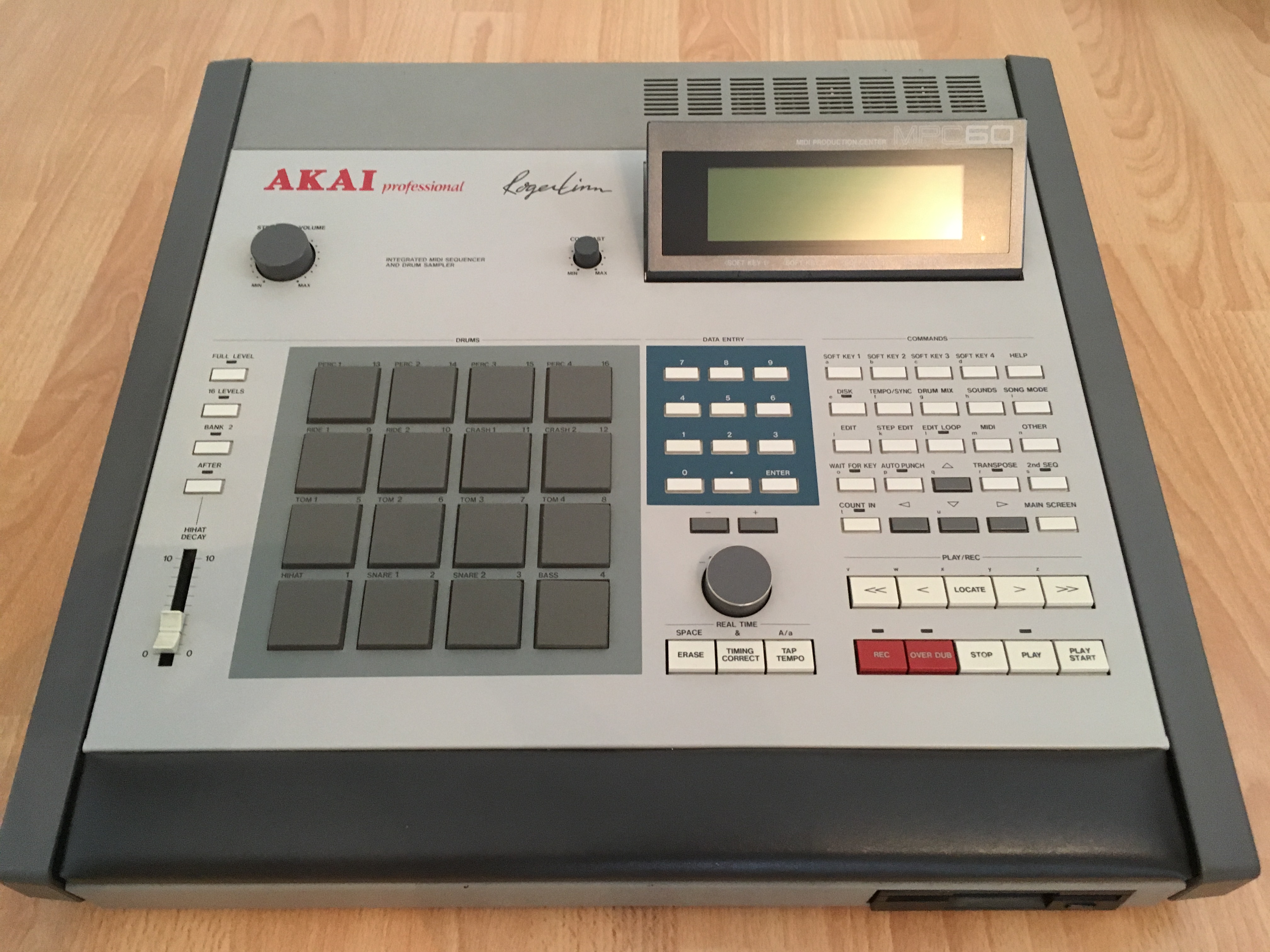 Photo Akai MPC60 : Akai MPC60 (85351) (#1821032) - Audiofanzine
