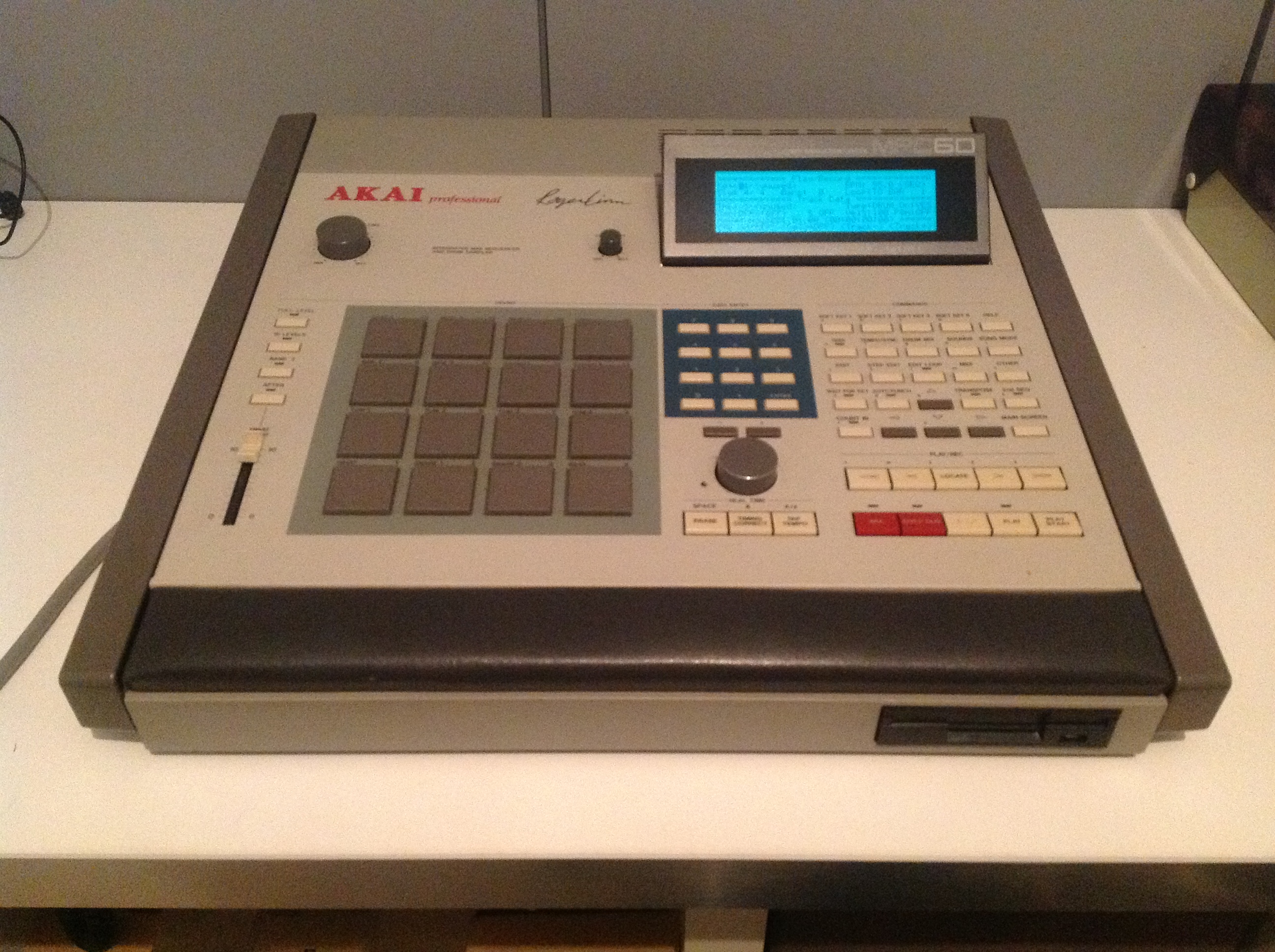 Akai MPC60 image (#377010) - Audiofanzine