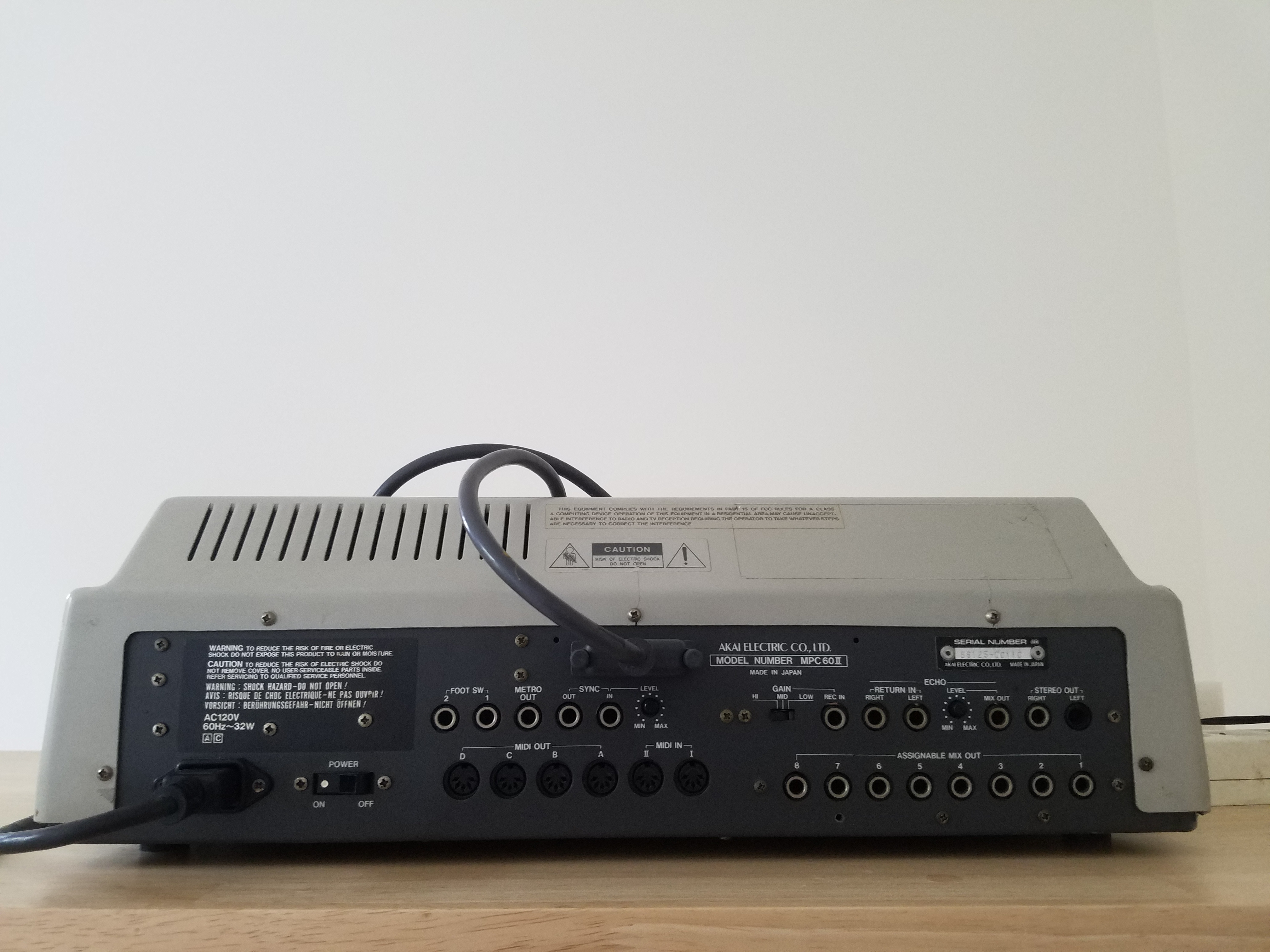 MPC60 MKII - Akai MPC60 MkII - Audiofanzine