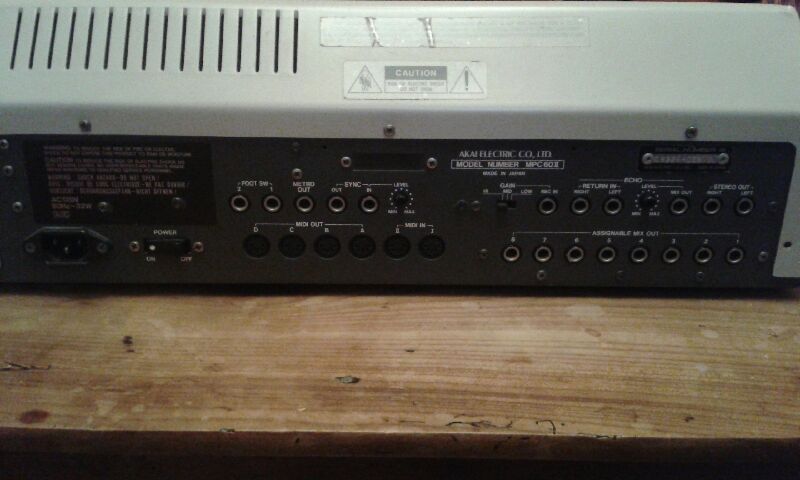 MPC60 MKII - Akai MPC60 MkII - Audiofanzine